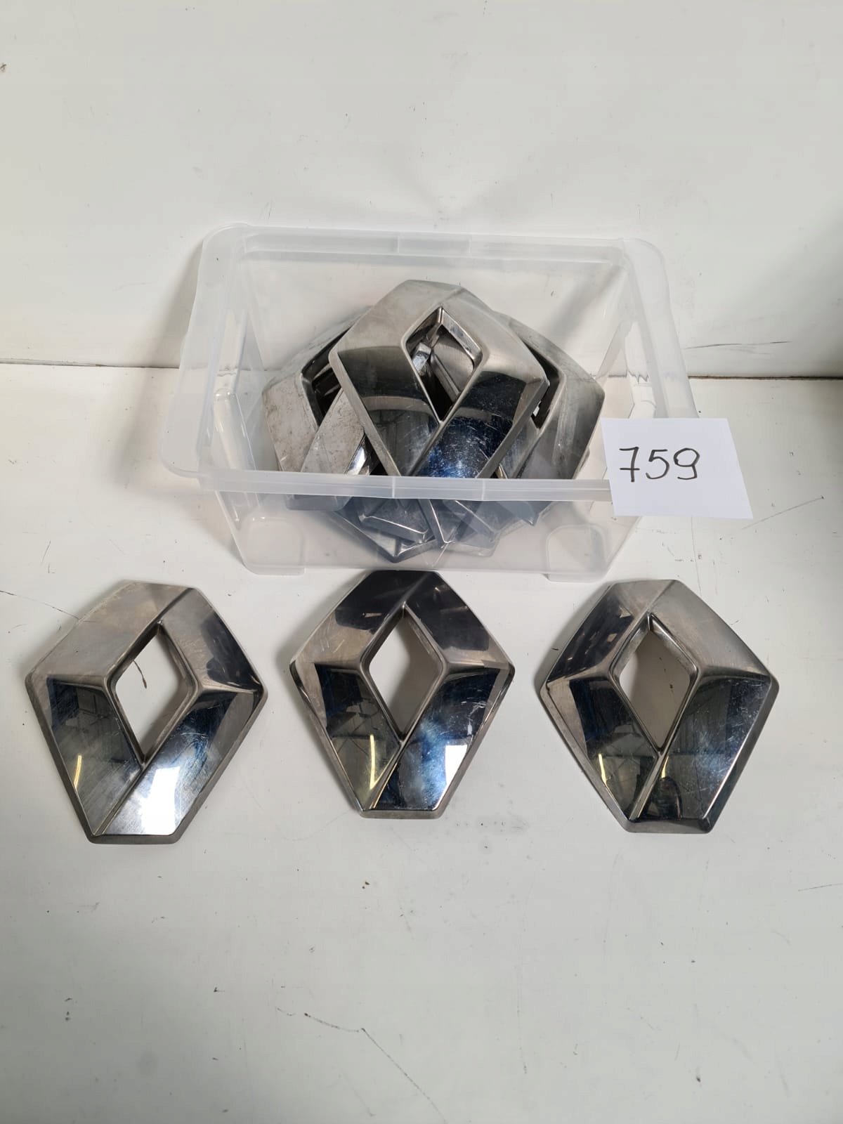 ZNACZEK EMBLEMAT LOGO RENAULT TRAFIC III za 189.00PLN z Czerniejewo ...