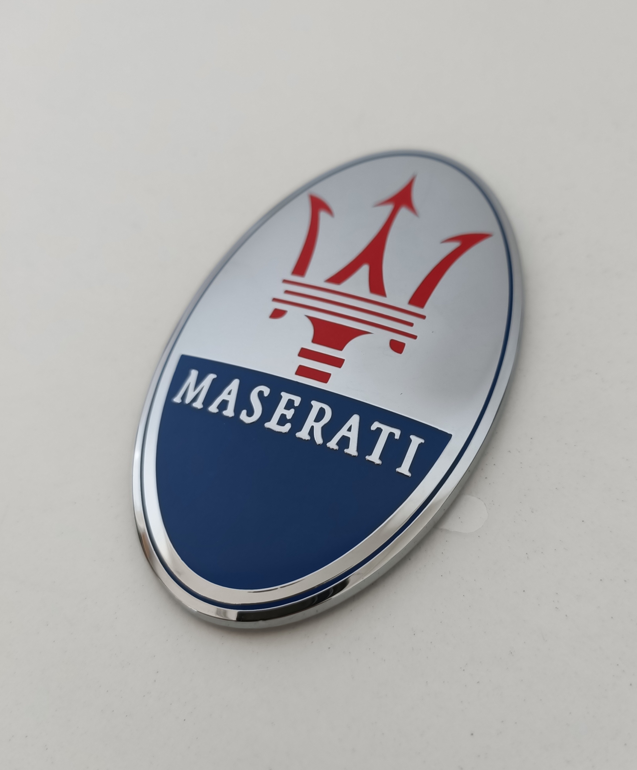 EMBLEMAT ZNACZEK LOGO 3D MASERATI 45x75 mm - porównaj ceny - Allegro.pl