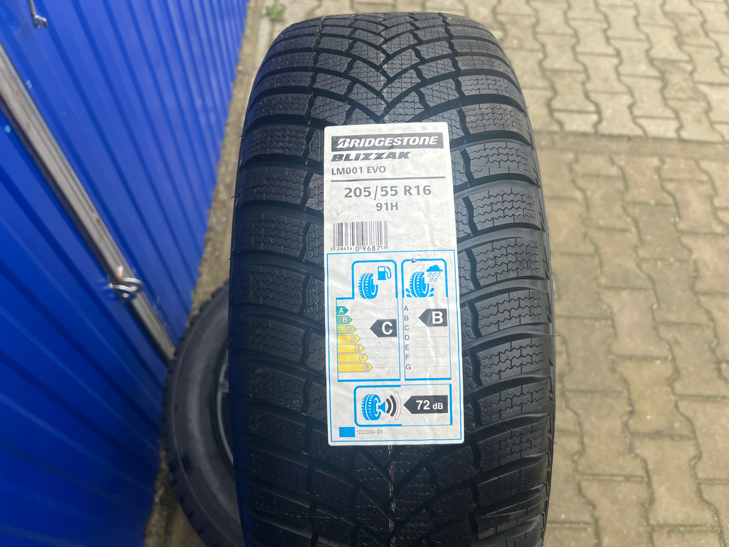 KOMPLET OPON OPONY ZIMA ZIMOWE BRIDGESTONE BLIZZAK LM001 EVO 205/55/16 3286340968713 za 900 ...