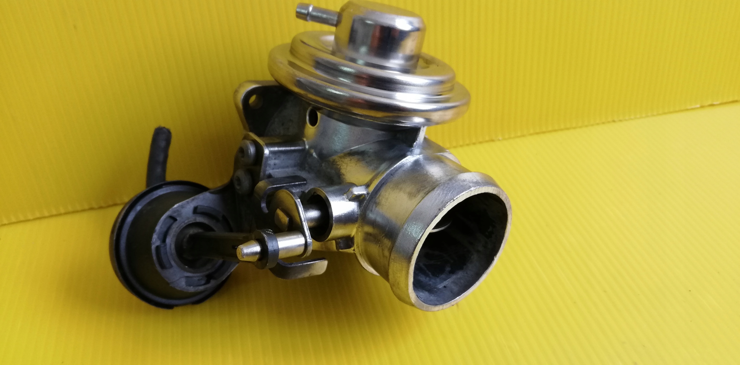 Zawór EGR Seat Audi VW Skoda 1,9 TDI 038131501E ORYGINAŁ za 129.00PLN z ...