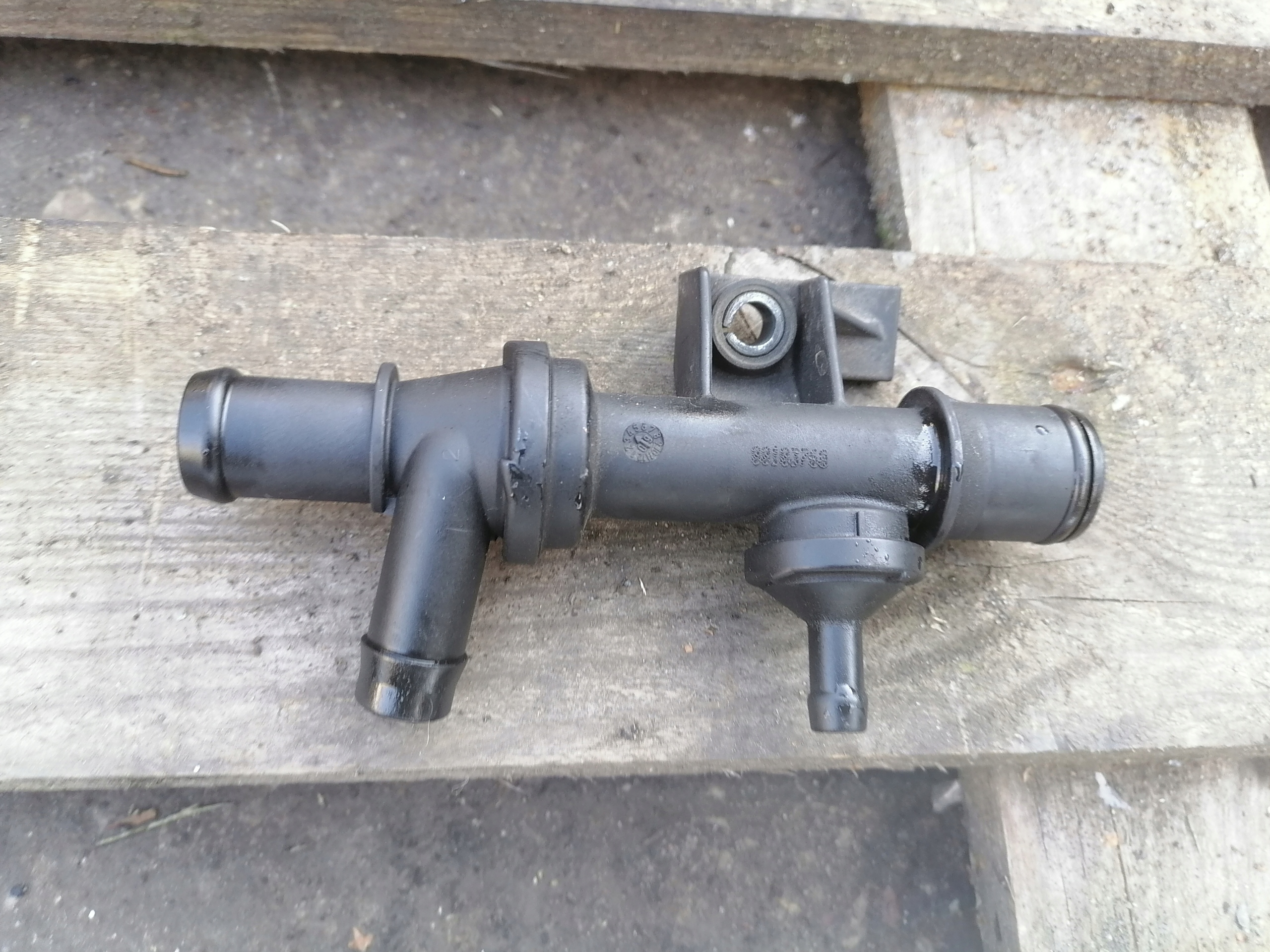 ORYGINALNE AUDI OE ZAWÓR ZWROTNY 03C103175G • Cena, Opinie - Allegro