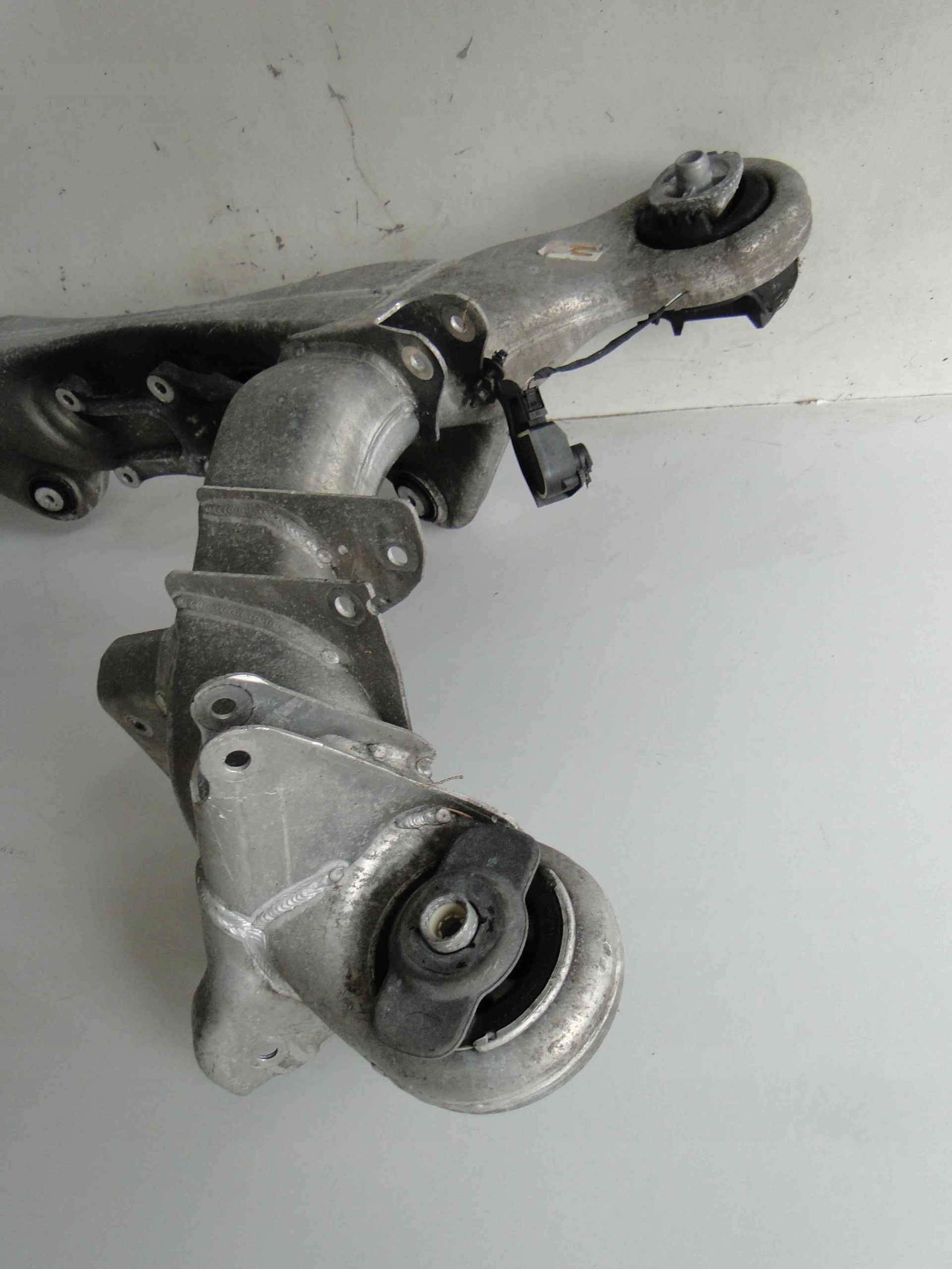 A2213500508 A2213500508 - MERCEDES S CLASS 217 C / A ЗАДНЯ ВІЗОК ЛАВА ...