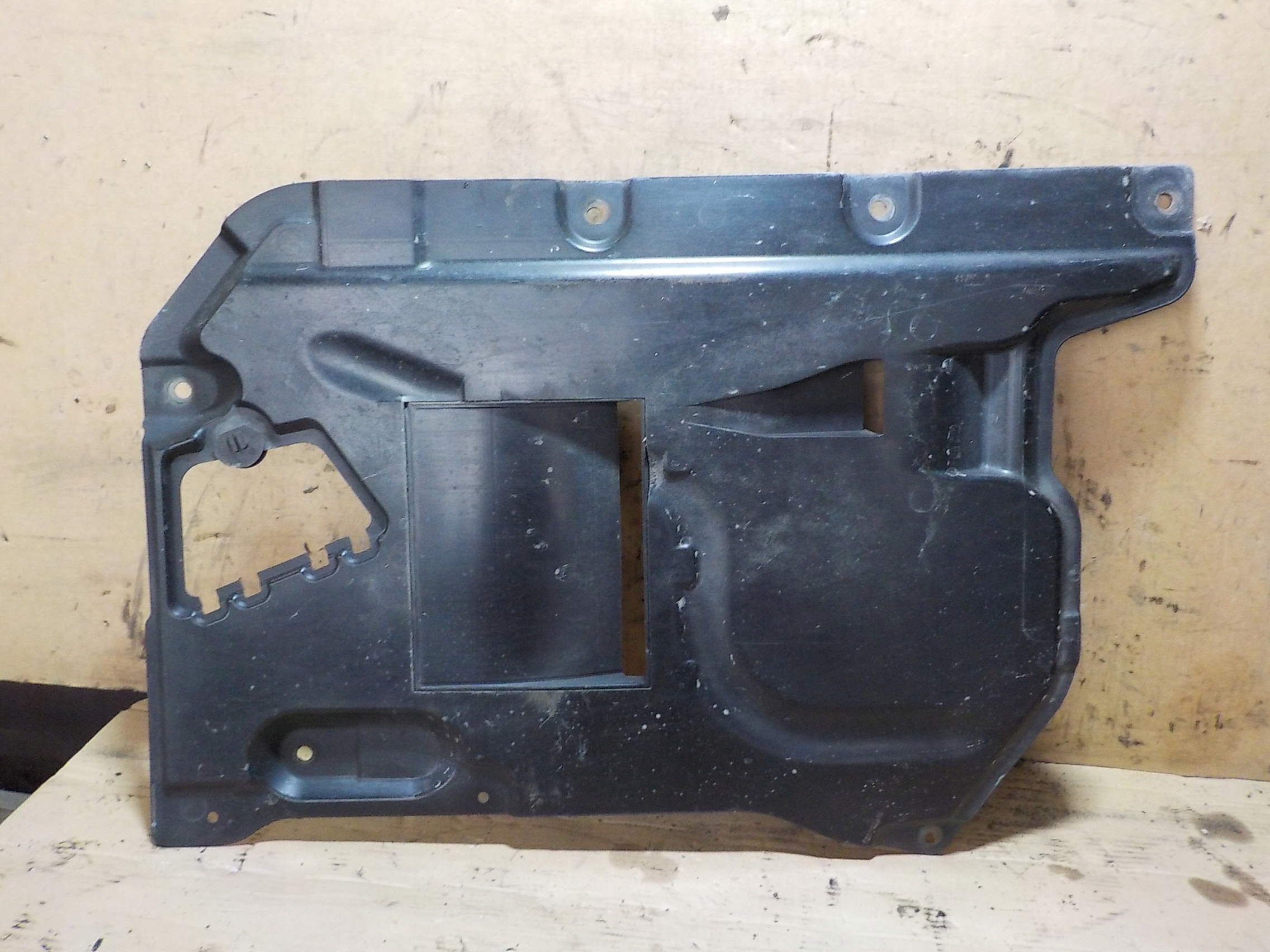 BMW X1 E84 2.0 OSŁONA POD SILNIK 74850610 za 129.00PLN z Zambrów ...