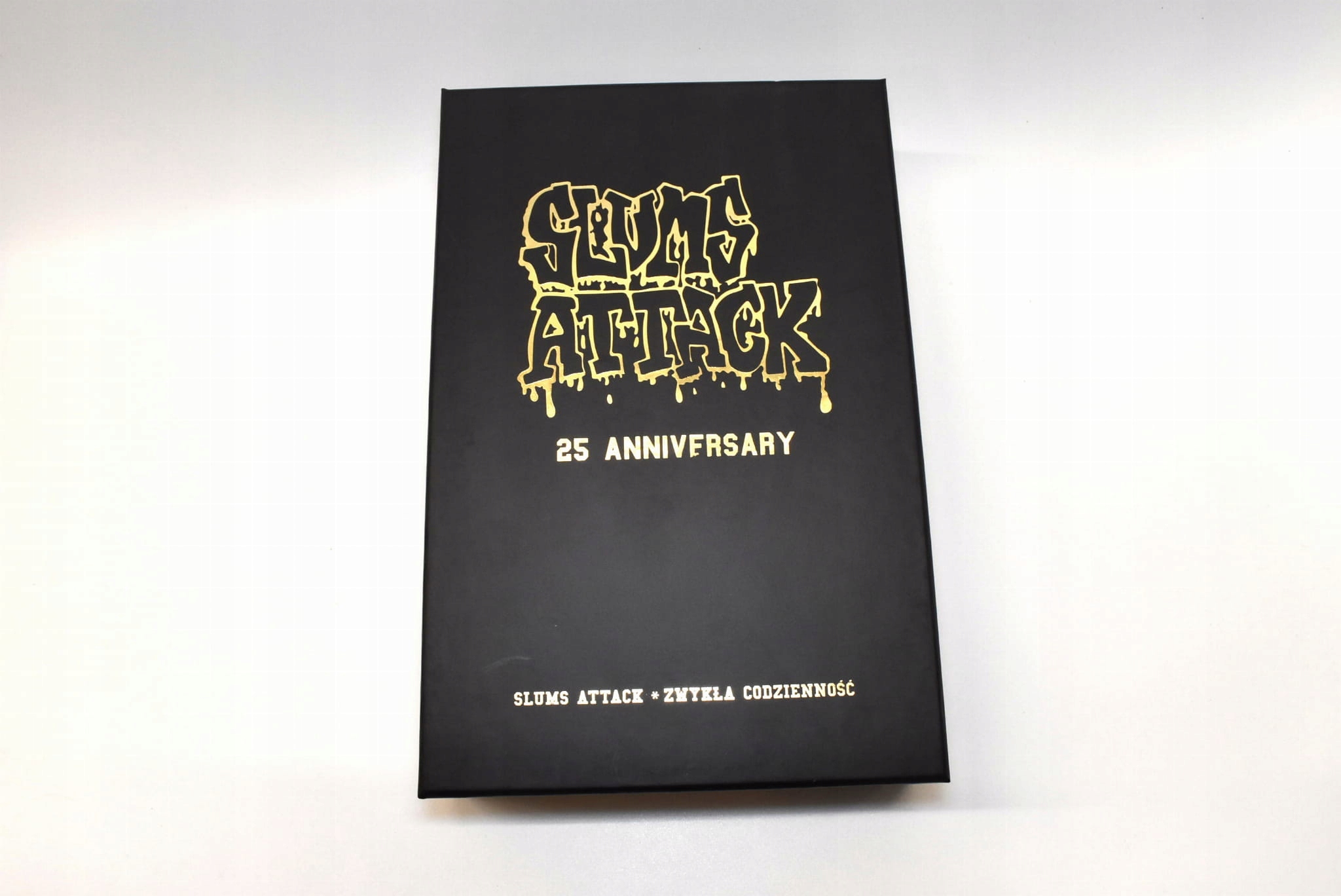 CD Slums Attack Zwykła Codzienność 25 ANNIVERSARY DELUXE BOX Mordercy 132 18137515380 - Sklepy ...