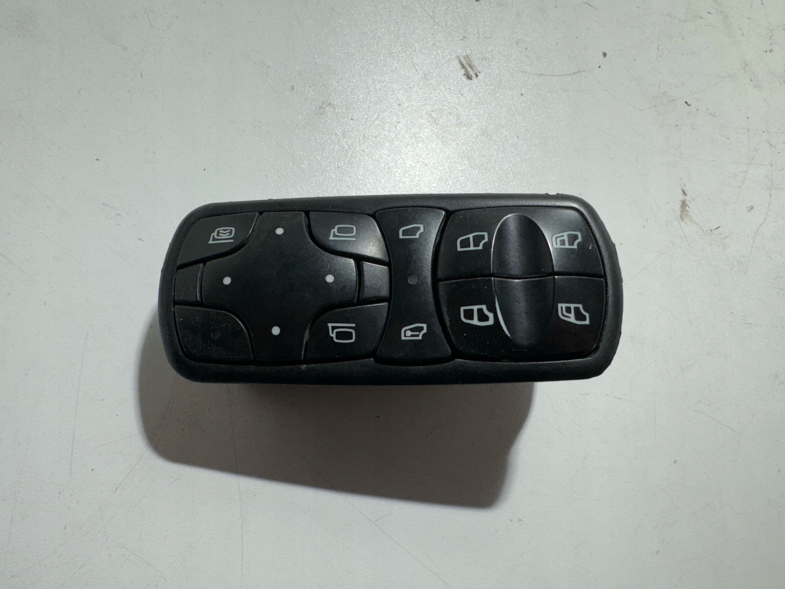 Panel przełącznik szyb lewych Mercedes Actros MP 2 MP 3 9438200097 za ...