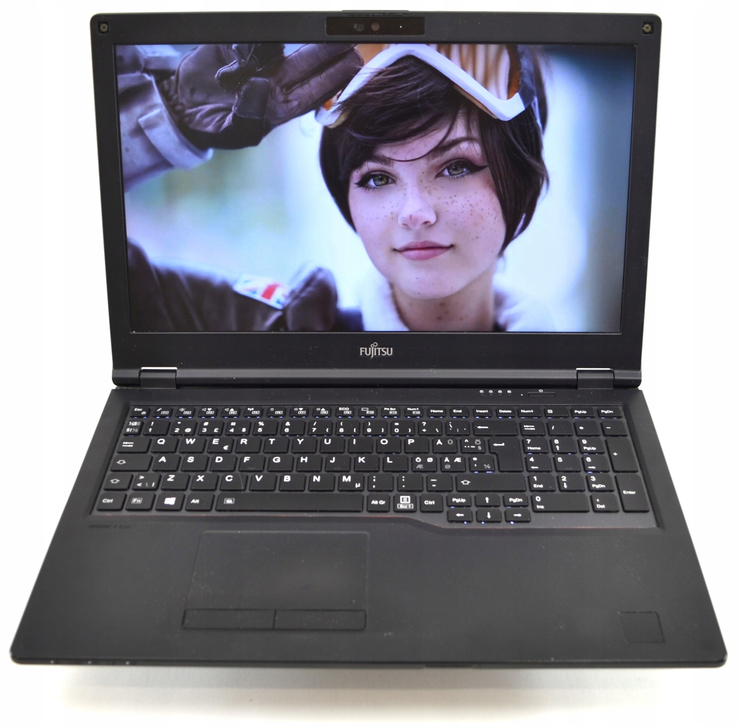Laptop Fujitsu Lifebook E5510; 15,6 " Intel Core i5 8 GB / 256 GB ...
