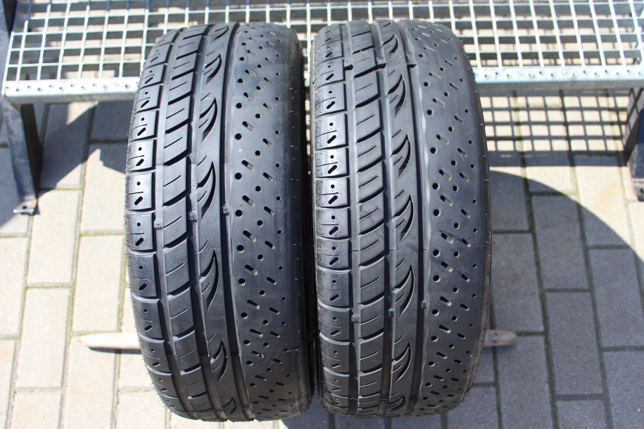 Slick 16 w Opony i felgi - Allegro.pl