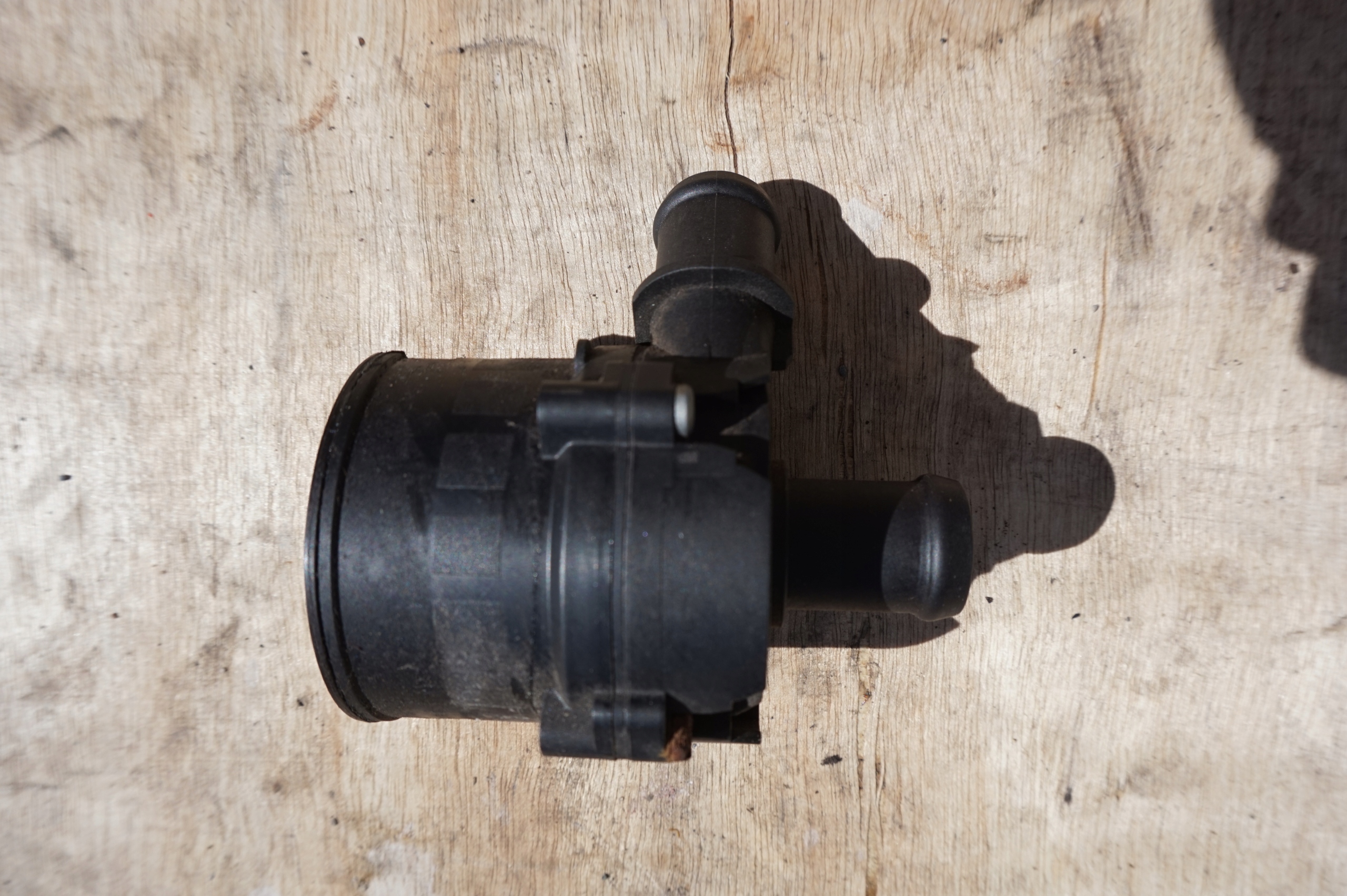 POMPKA WODY VW PASSAT B8 5G0965567 za 40.00PLN z Lubań - Allegro ...