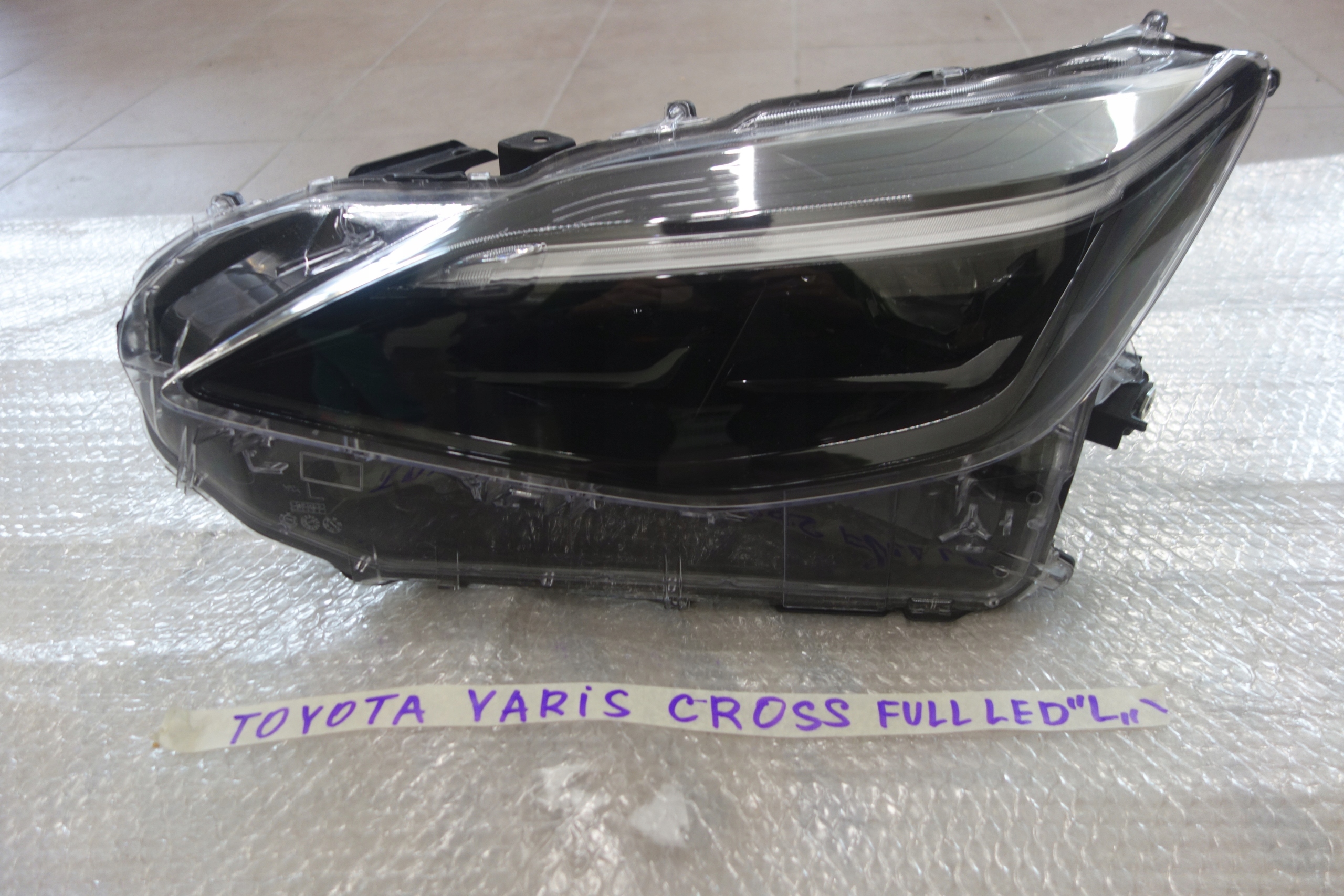 TOYOTA YARIS CROSS LAMPA LEWA FULL LED 2021- za 1500.00PLN z Lubin ...