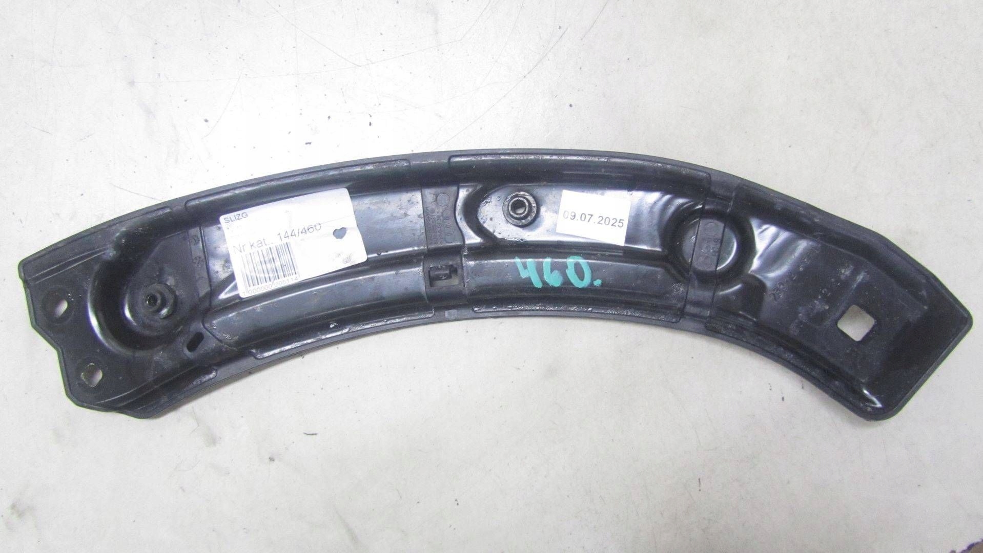 WSPORNIK REFLEKTORA AUDI Q3 12- LE OE VAG 8U0805931 8U0805931 za 140 ...