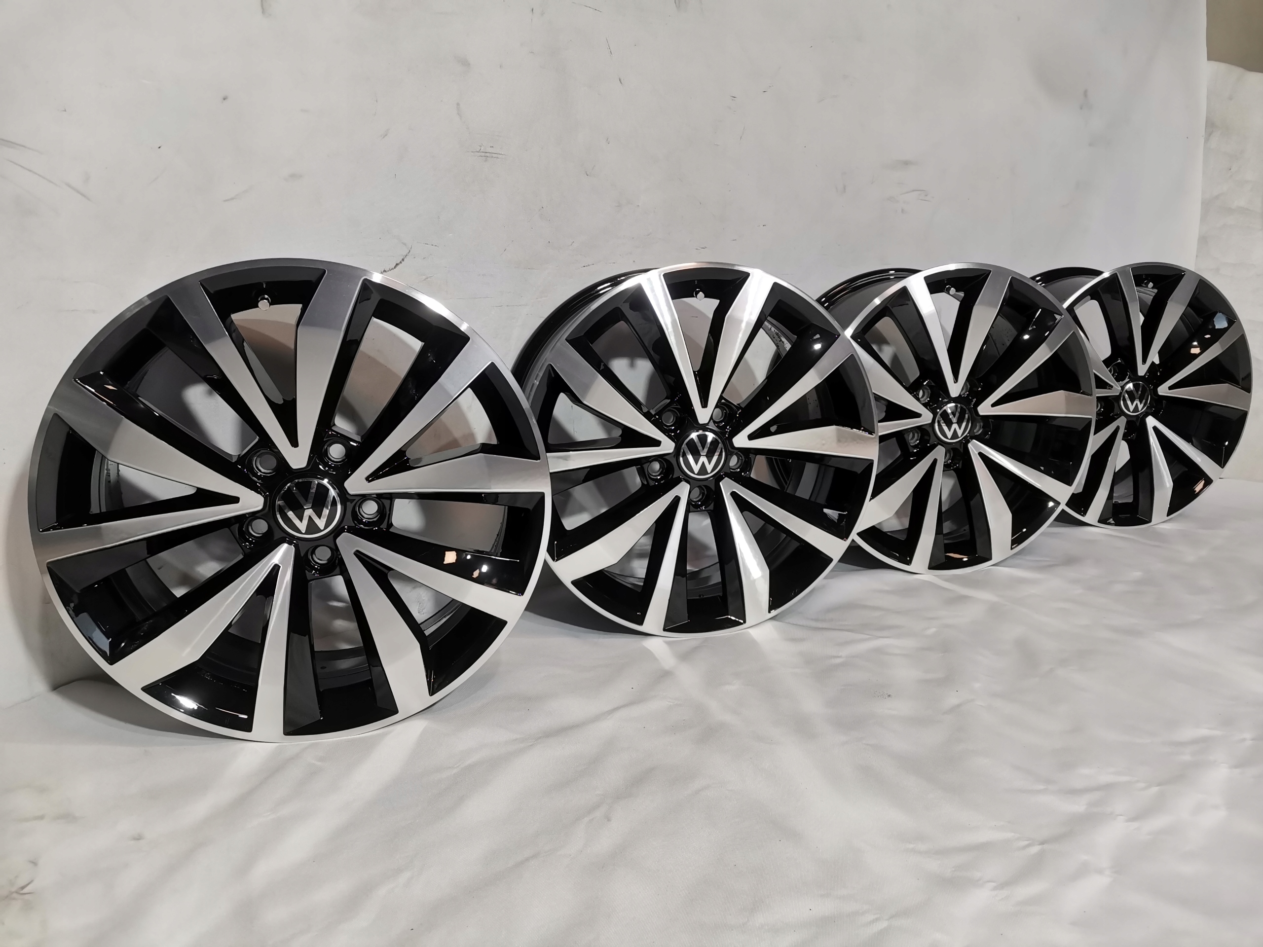 FELGI VW T-ROC TROC 2GA 7x17 ET45 5x112 2GA601025B N P K 2GA601025B N P ...