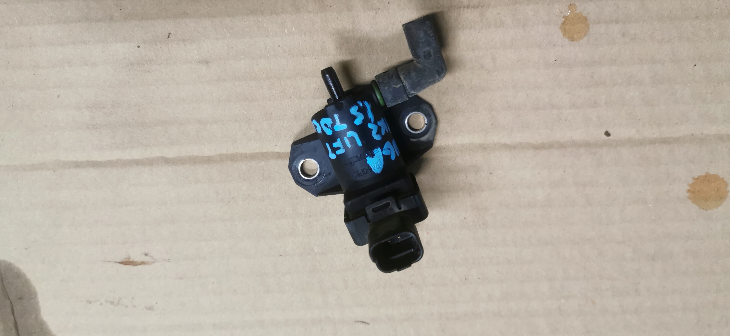 Ford OE 9688124580 zawór podciśnienia - porównaj ceny - Allegro.pl