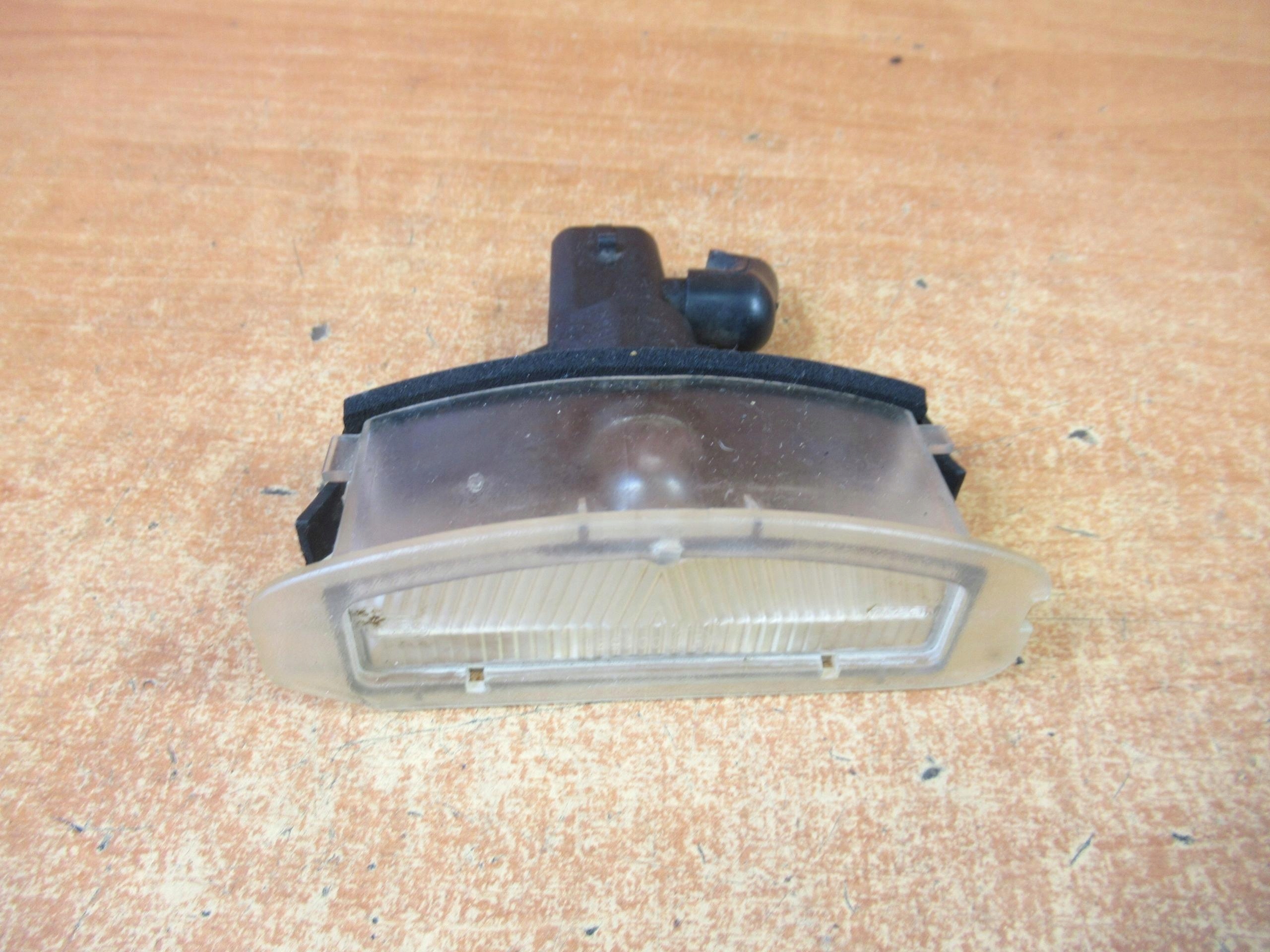 LAMPKA OŚWIETLENIA TABLICY TYŁ REJESTRACYJNEJ NISSAN MICRA K12 03-10 ... LAMPKA OŚWIETLENIA TABLICY TYŁ REJESTRACYJNEJ NISSAN MICRA K12 03-10 ...