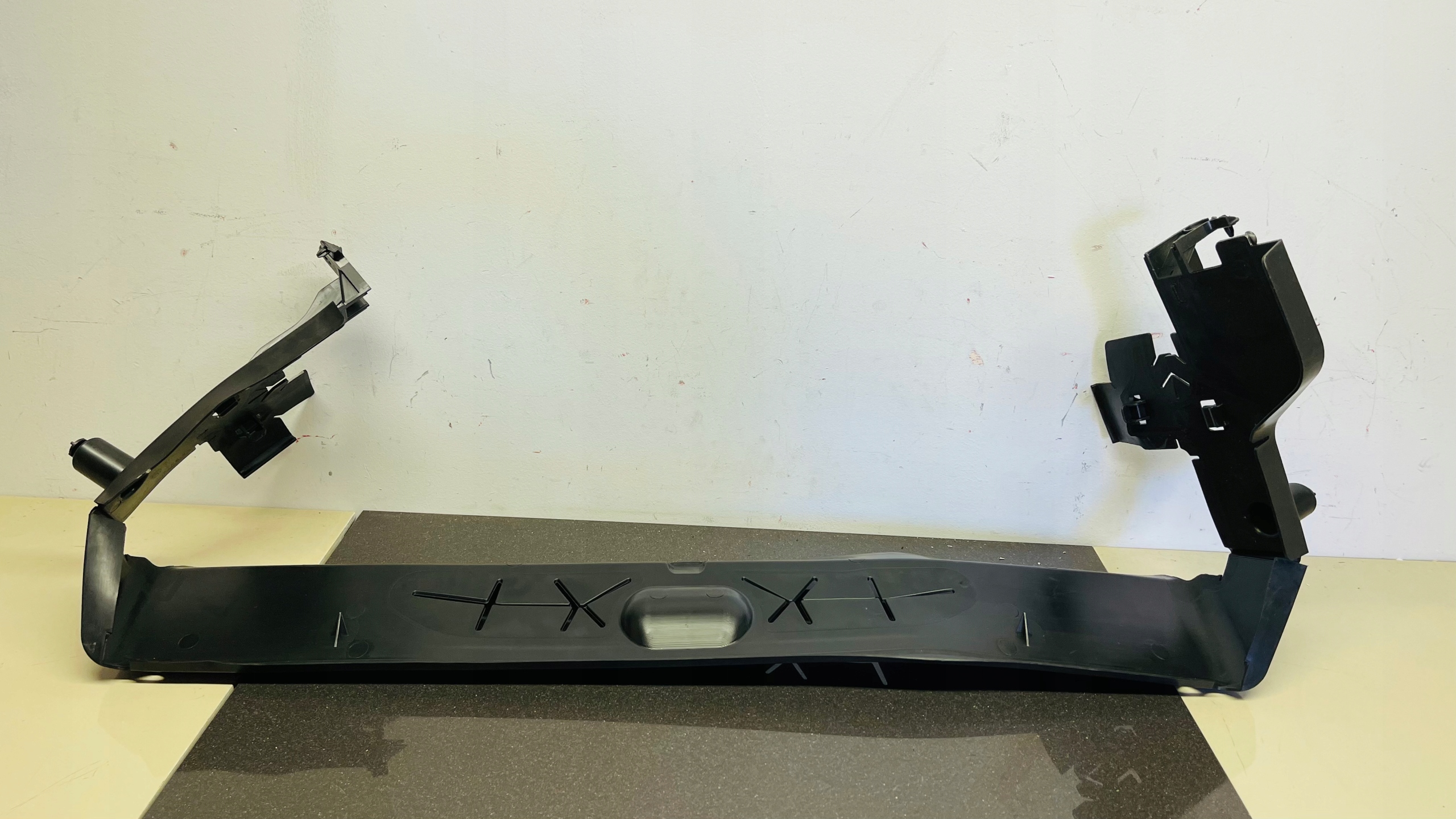 Dolna kierownica wlot pasa wzmocnienia BMW X5 G05 51747421678 za 149 zł ...