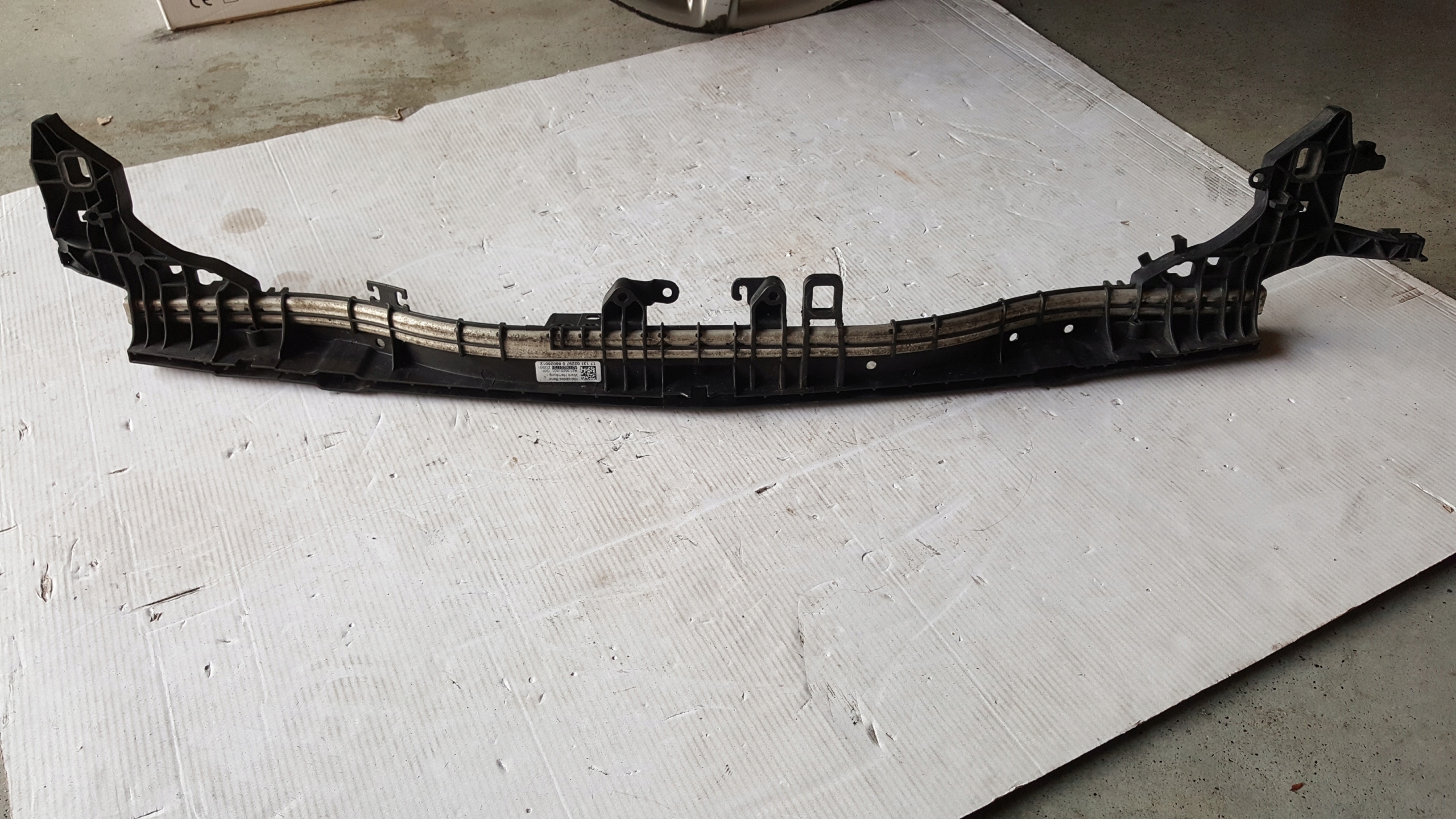 Mercedes-Benz OE A2136201701 wzmocnienie zderzaka przedniego za 120 ...