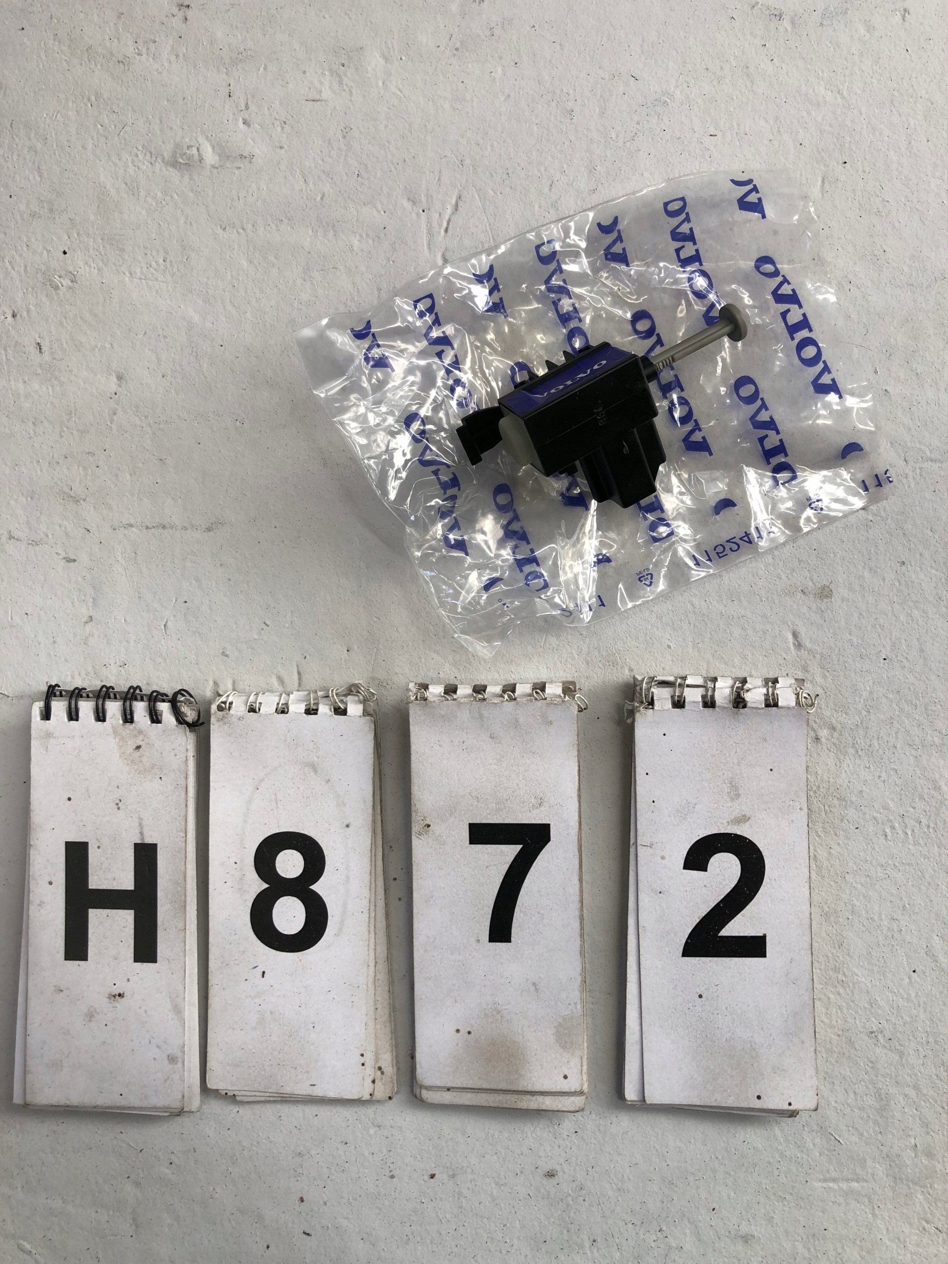 Przelacznik stopu Volvo OE 30773748 • Opinie - Allegro