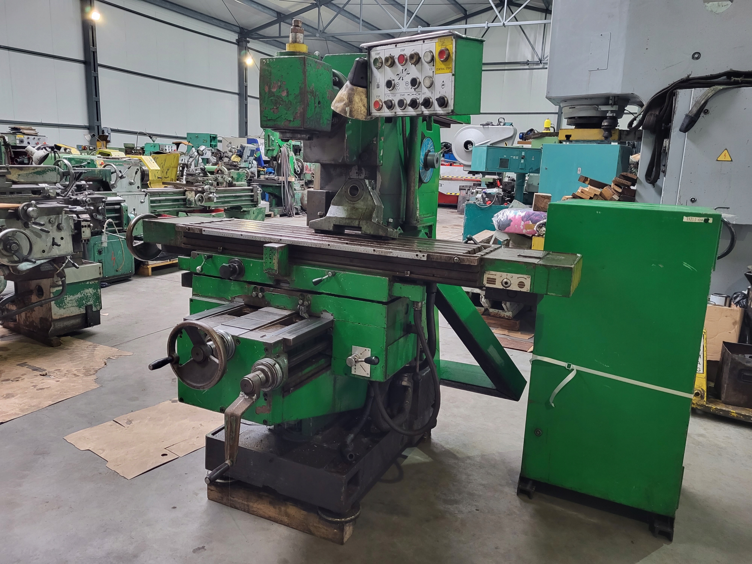 Frezarka uniwersalna FGU 32; TOS • Cena, Opinie • Frezarki 15261589724 ...