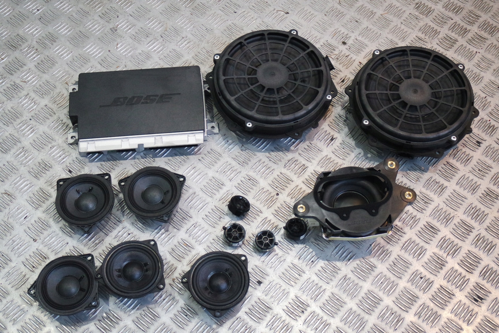 ПІДСИЛЮВАЧ BOSE PORSCHE 992 купить в Украине на All-Parts - Киев ...