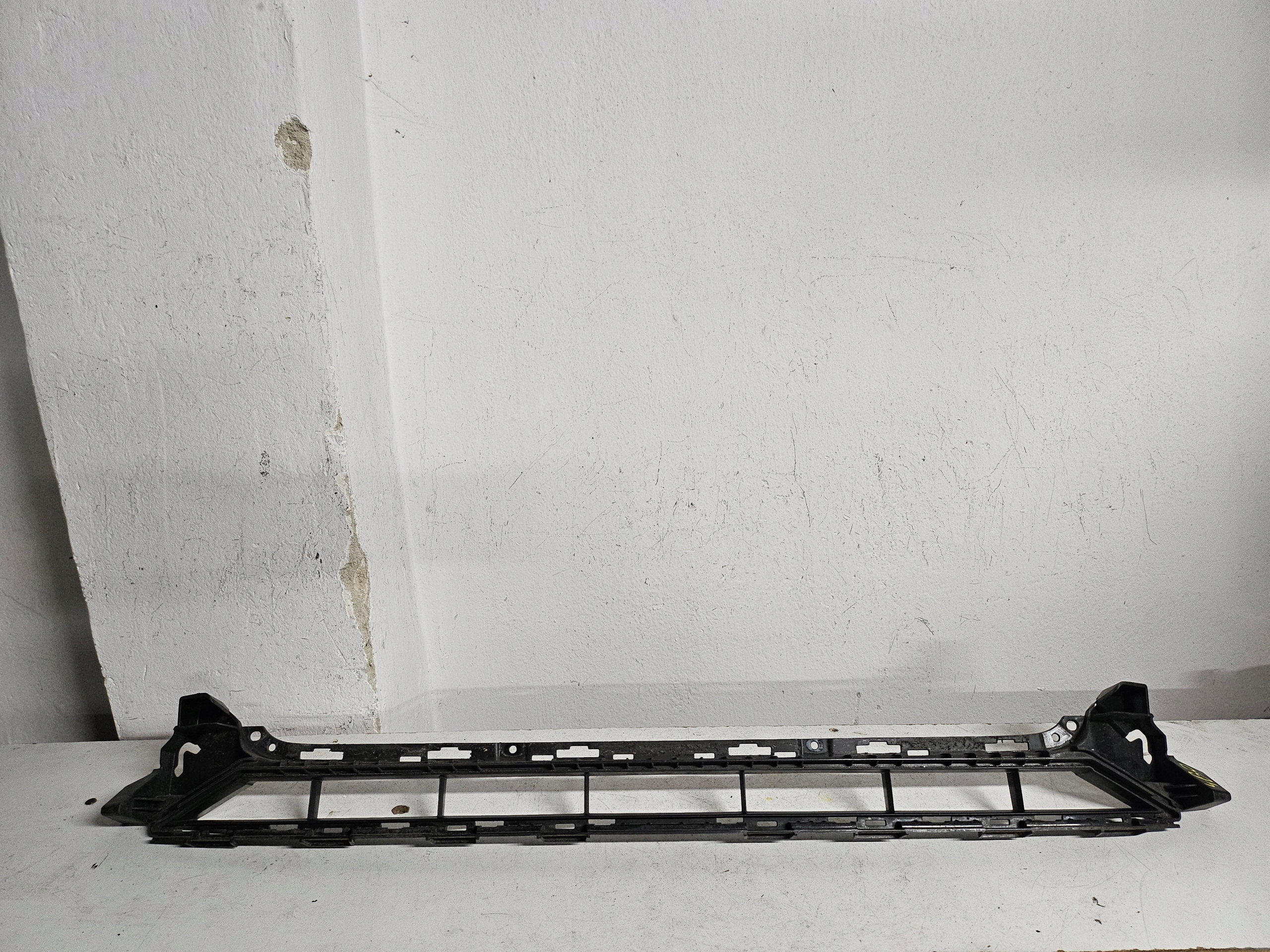 Audi OE 4G0807683 kratka zderzaka środkowa sline 5903107134683 za 156 ...