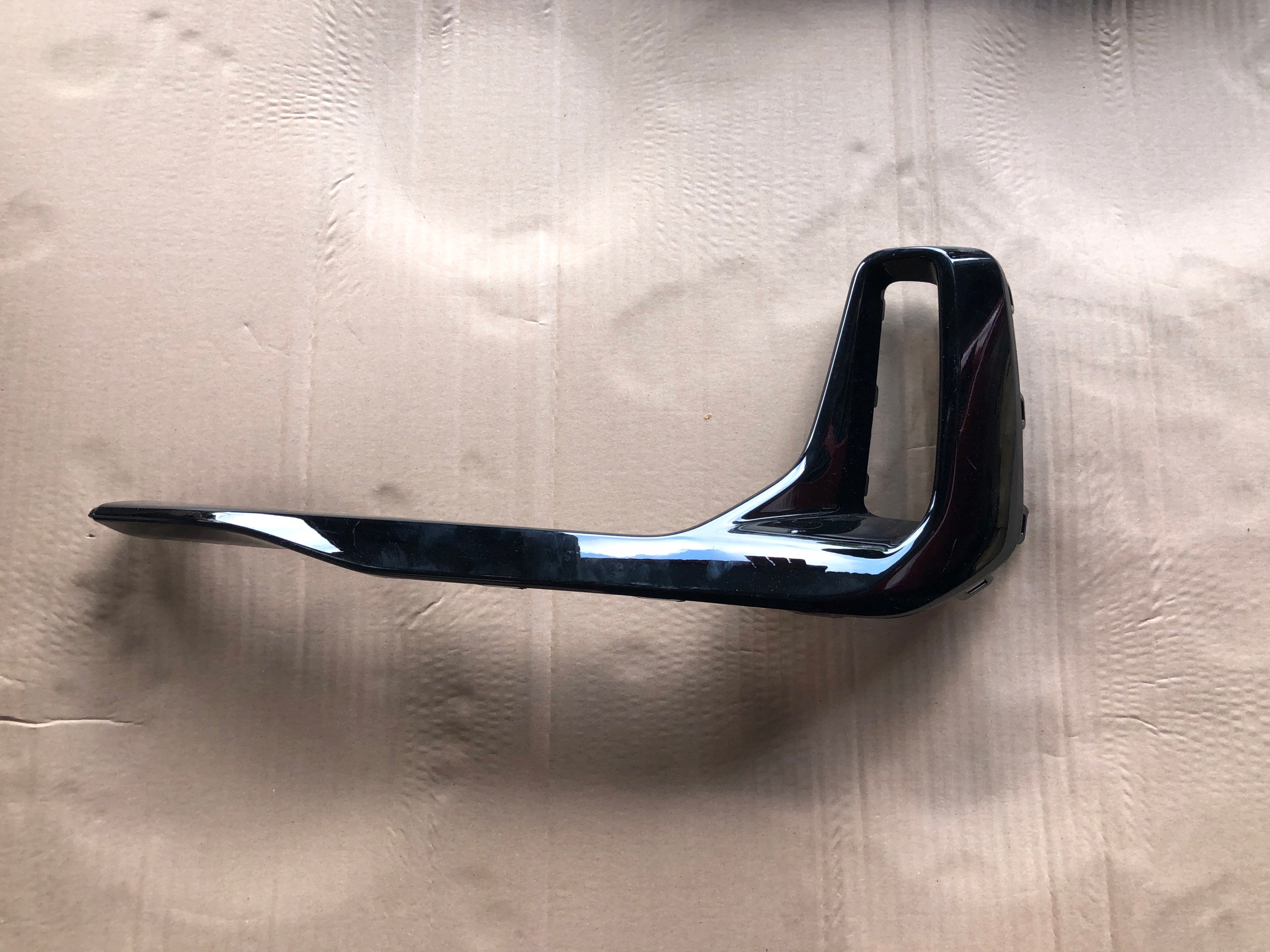 Hűtőrács Léc Lökhárító ELÖL AUDI A6 C8 4K FEKETE BAL 4K0807957 !, • Ár ...