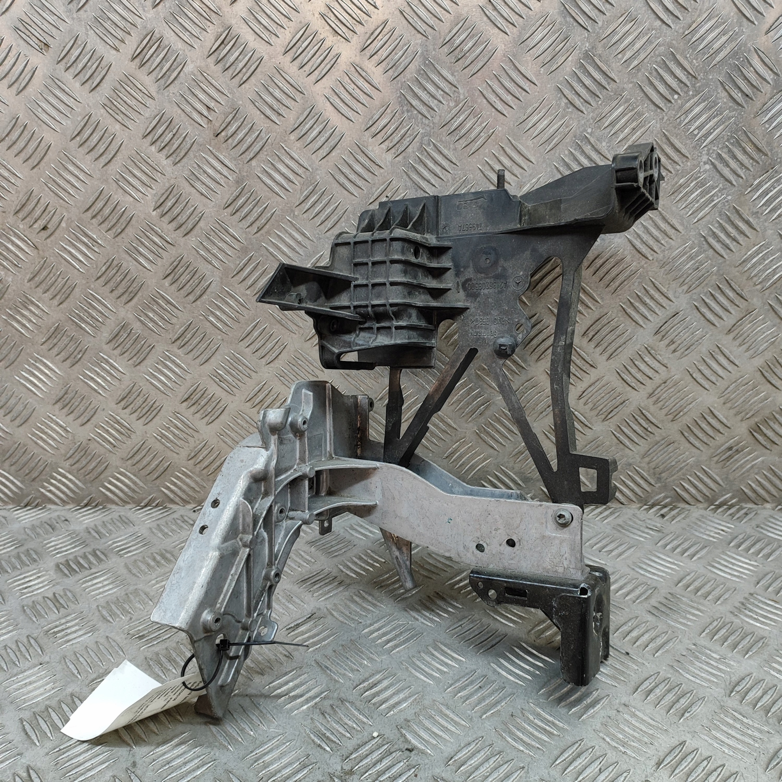 A2536210700 mercedes- benz верхняя cz??? pasa переднего Купить в ...