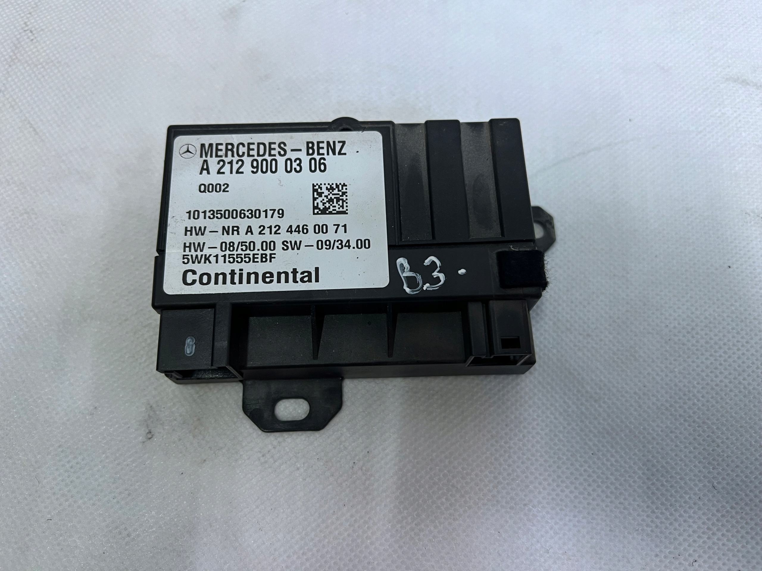 MERCEDES W212 STEROWNIK POMPY PALIWA A2129000306 za 20.00PLN z Męcina ...