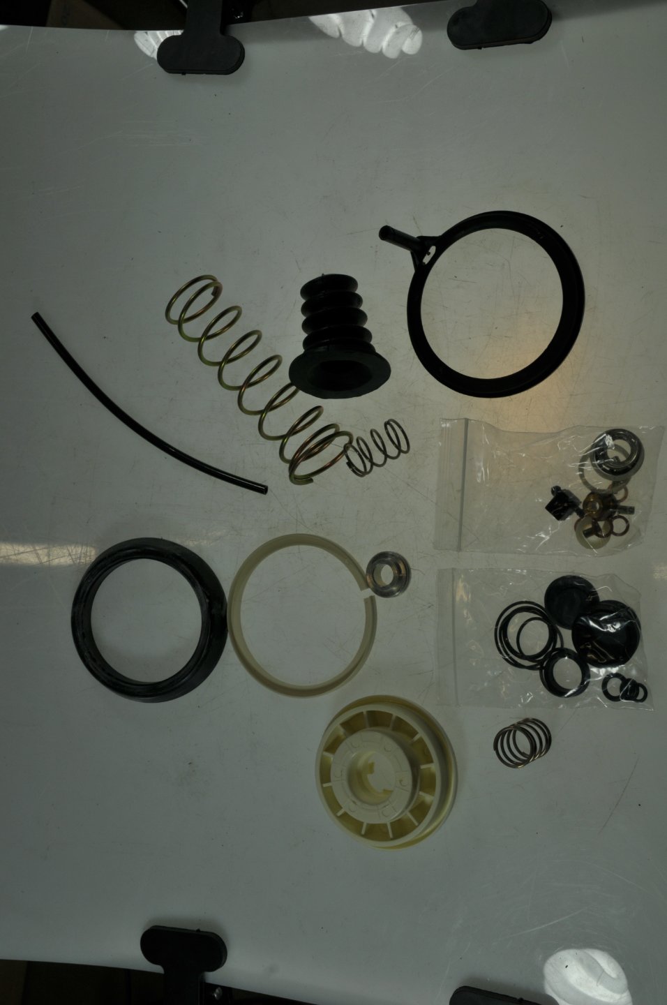 [F67RK005] KPL.NAPR.SILOWNIKA SPRZ.9700511280 za 65.01PLN z Żabia Wola ...