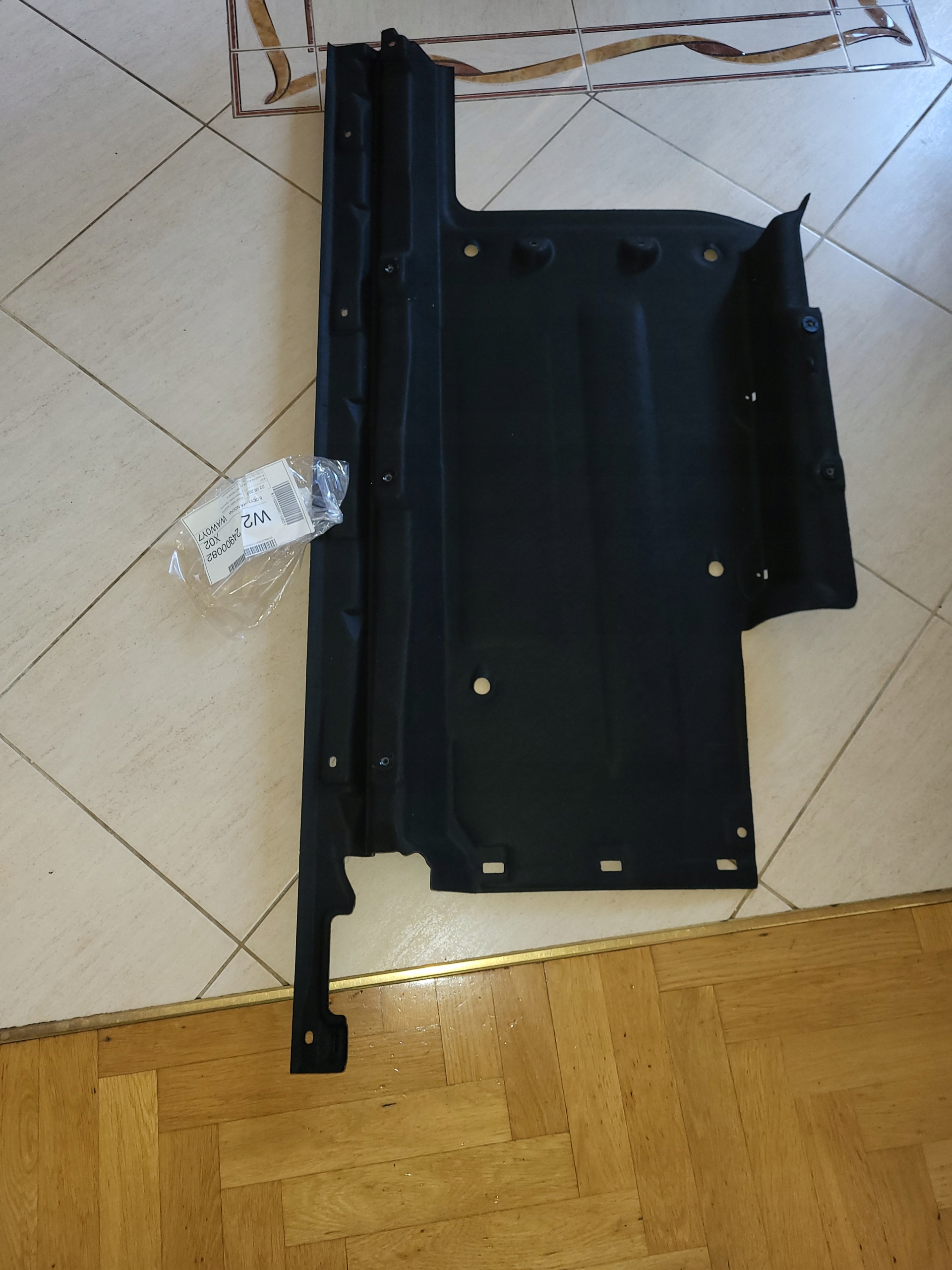 Audi OE 8R0825208E osłona silnika dolna za 580.00PLN z Warszawa ...