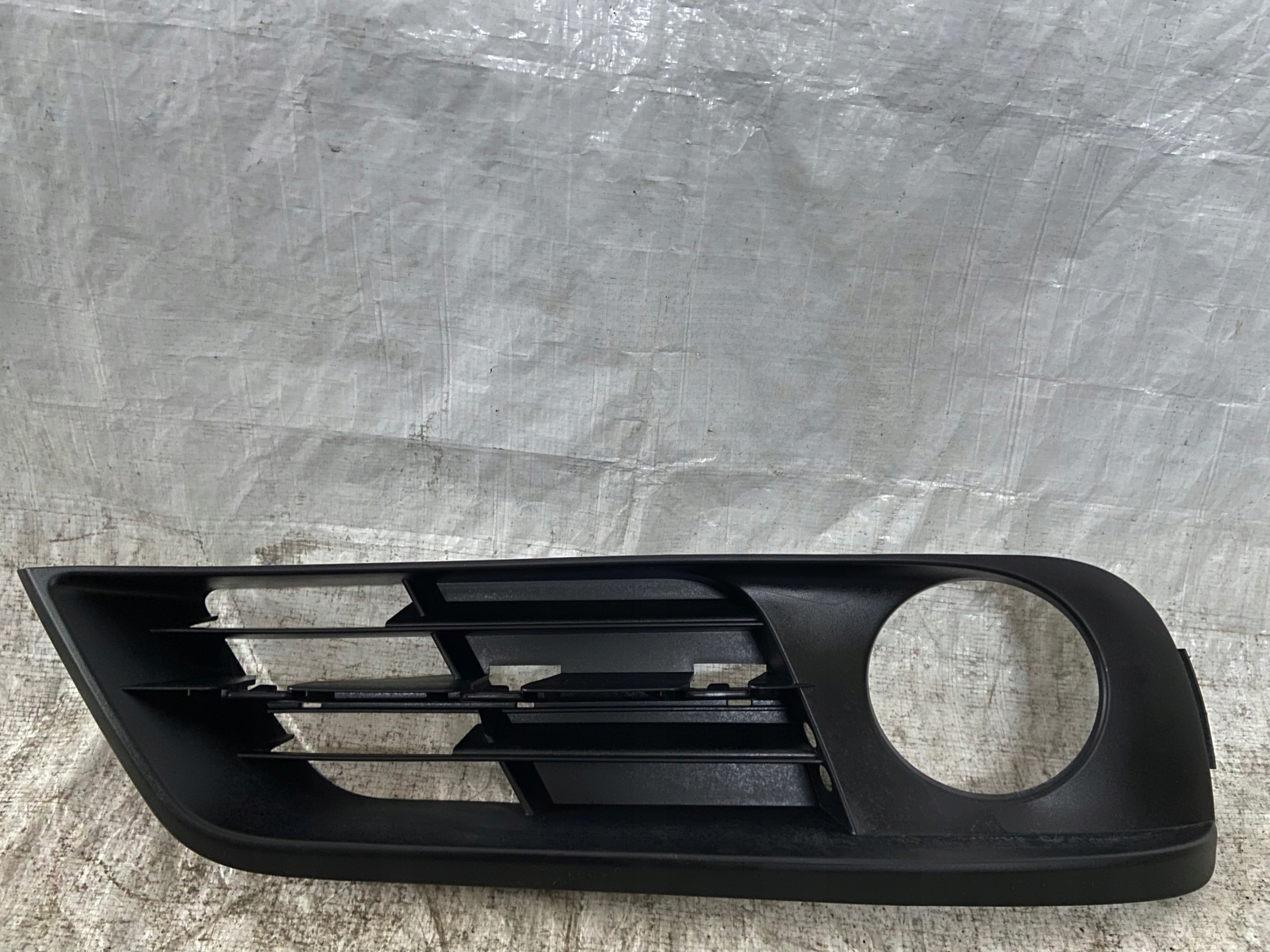 BMW 5 GT F07 LCI PRAWA KRATKA ZDERZAKA 51117331678 51117331678 za 100 ...