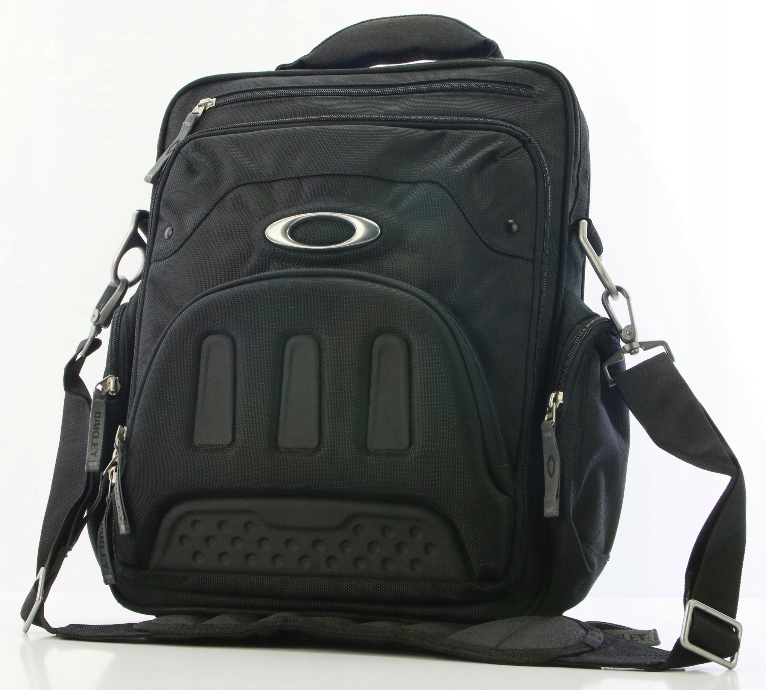 Oakley vertical store messenger bag 2.0 Oakley vertical store messenger bag 2.0