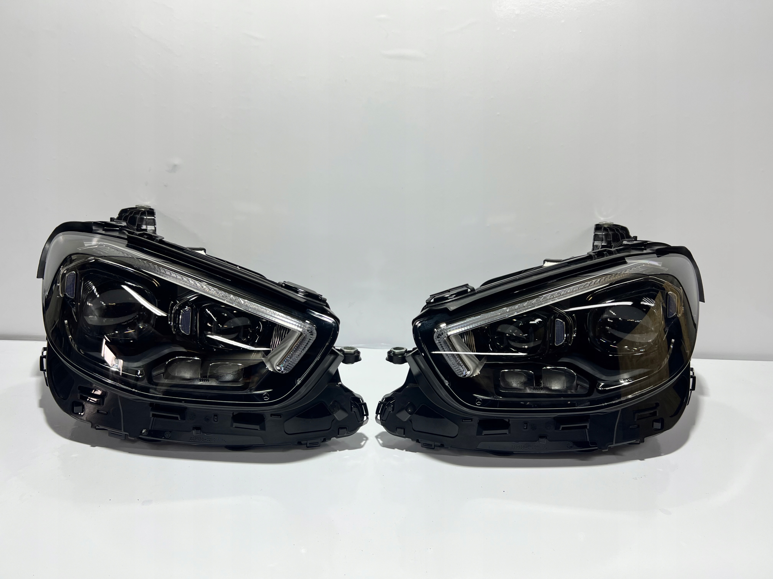 MERCEDES E-KLASA W213 LIFT MULTIBEAM LEWA PRAWA za 6500.00PLN z Wijewo ...