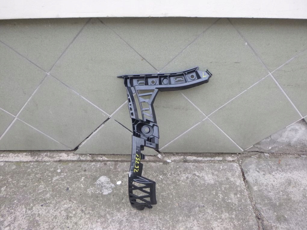 ŚLIZG ZDERZAKA LEWY TYŁ 1778850700 MERCEDES W177 - porównaj ceny ...