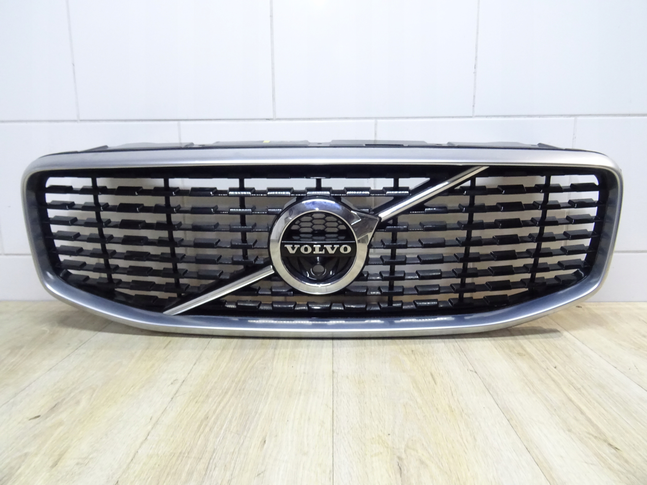 VOLVO XC60 II ATRAPA GRILL R-DESIGN XC 60 31457464 za 850.00PLN z ...