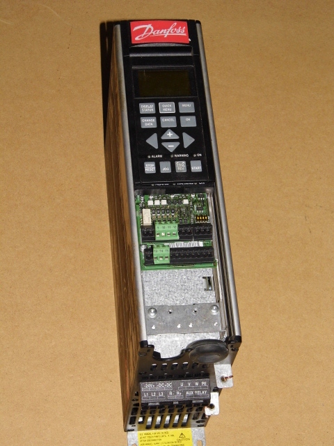 Инвертор Danfoss VLT 5003 3,1 кВт купить с доставкой из Польши с ...