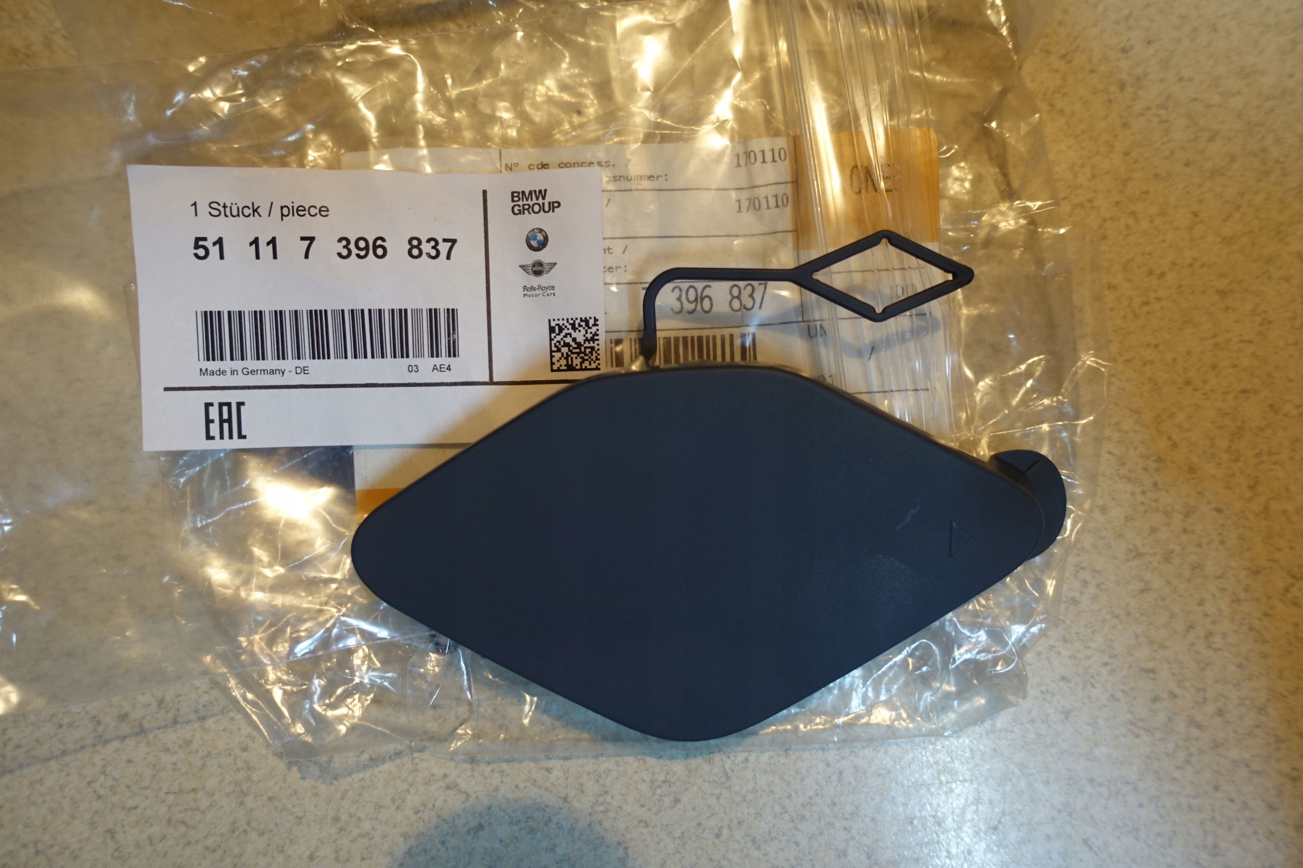 Zaślepka haka zderzaka przód BMW 3 F30/F31 LCI OE 51117396837 za 100 zł ...