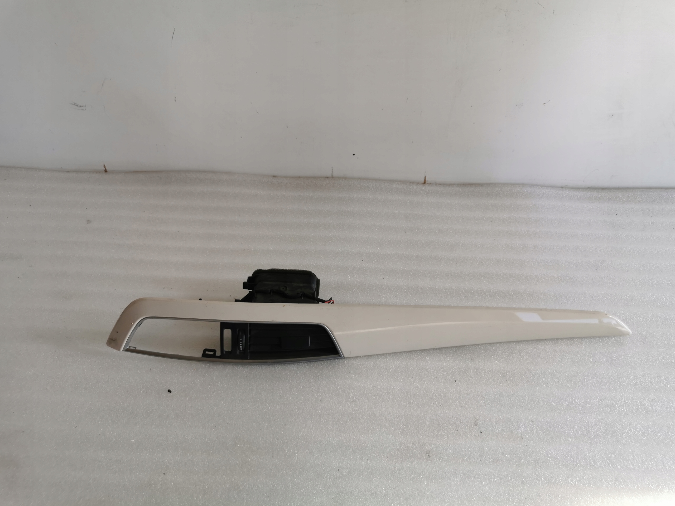 MERCEDES C250 COUPE LIFT LISTWA OZDOBNA KONSOLI za 180.00PLN z Trzebicz ...