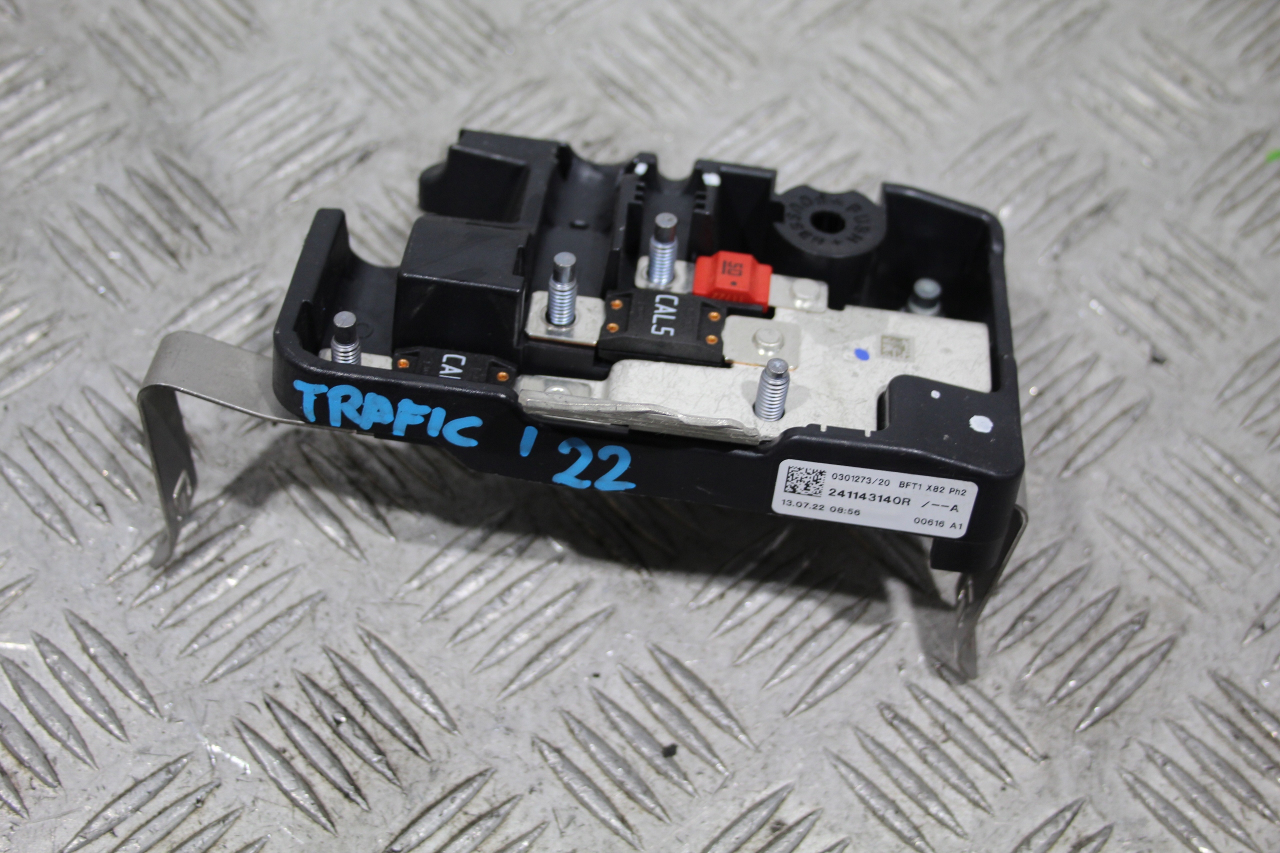 ROZDZIELACZ PRĄDU KLEMA TRAFIC IV 4 III 3 LIFT za 398.00PLN z Jaworze ...