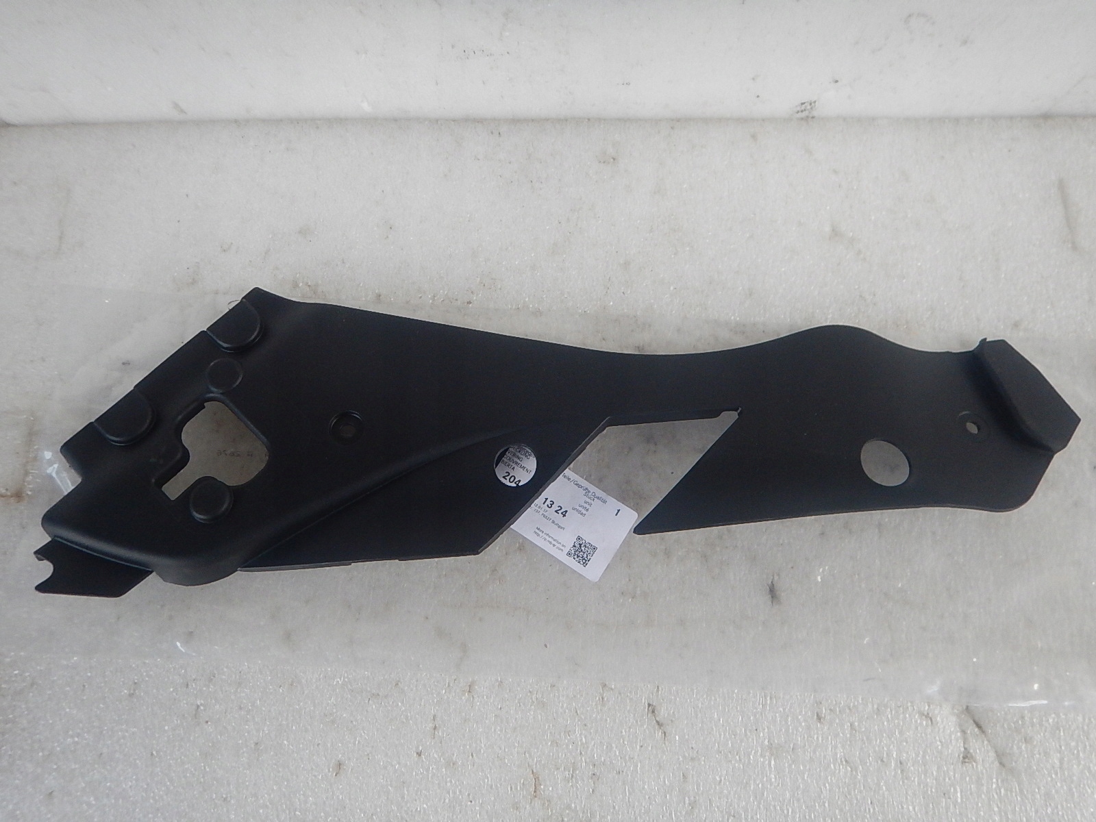 MERCEDES C W204 OSŁONA LAMPY OKULAR A2048261324 A2048261324 za 100 zł z ...