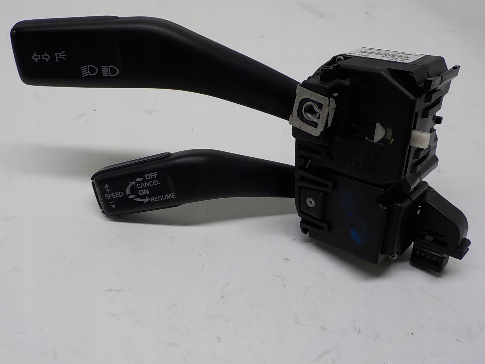 8p0 953 513 - Niska cena na Allegro