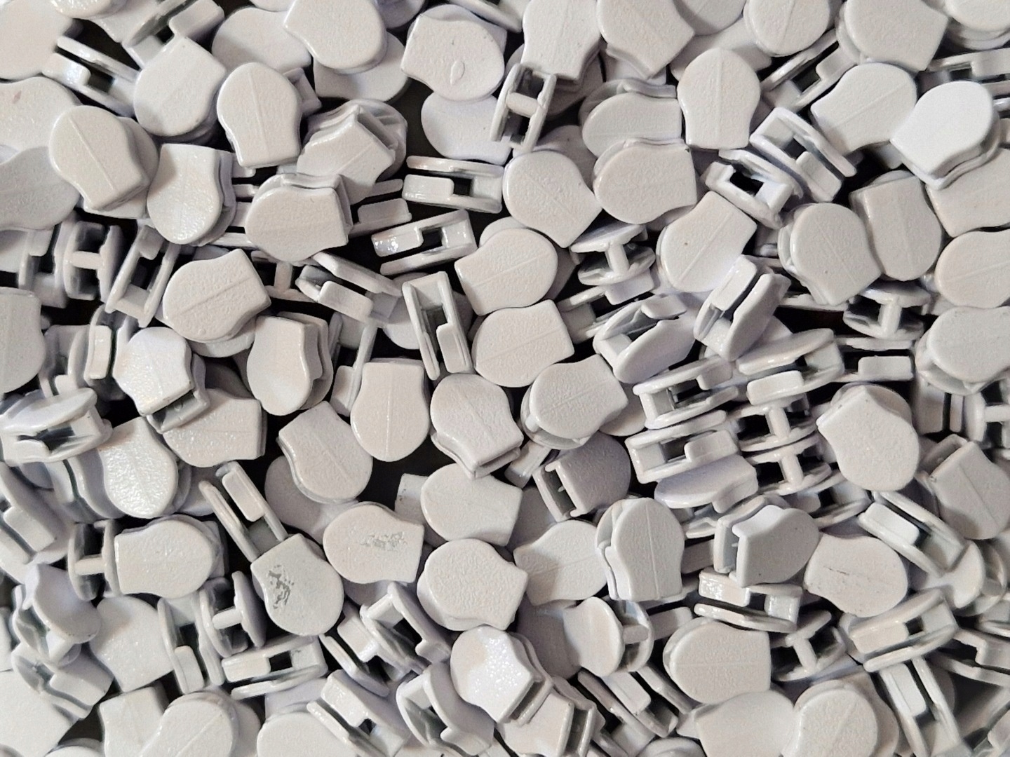 SUWAK METALOWY 3mm BIAŁY BEZ JEZYCZKA do tasmy POŚCIELOWEJ 100szt ... SUWAK METALOWY 3mm BIAŁY BEZ JEZYCZKA do tasmy POŚCIELOWEJ 100szt ...