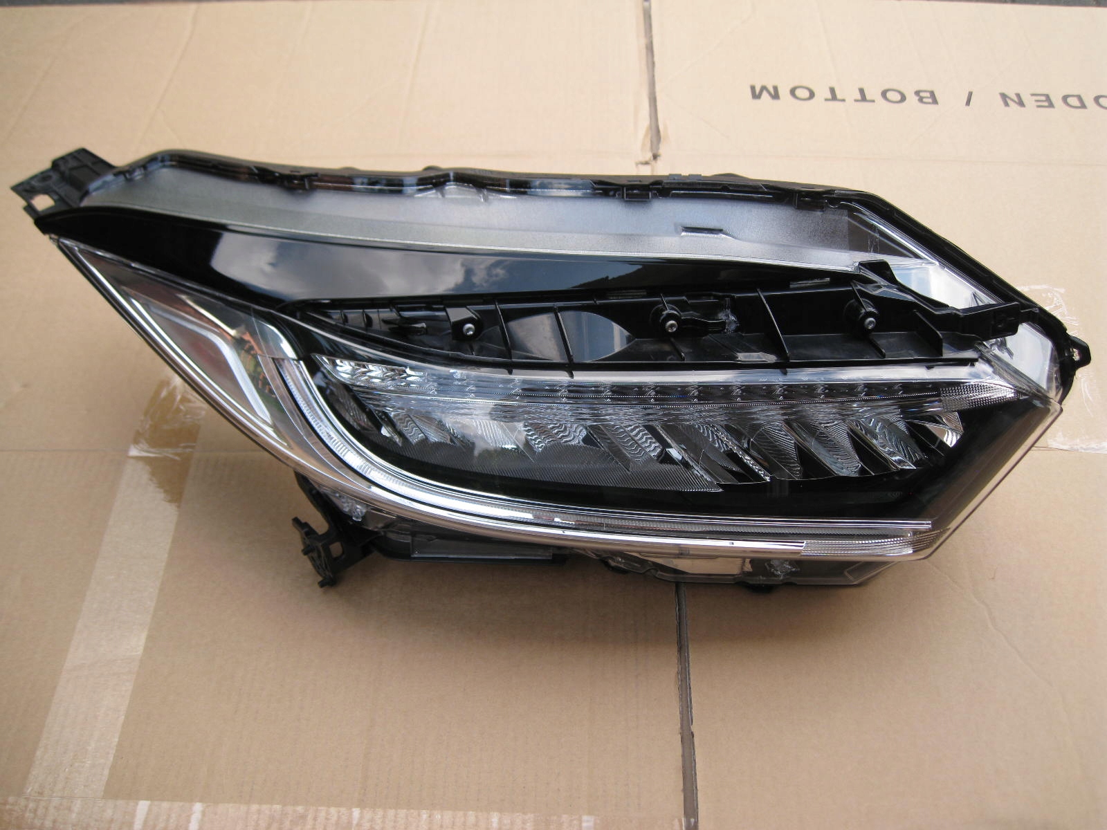 LAMPA PRAWA FULL LED HONDA HRV 2018-2021 KOMPLETNA za 1750.00PLN z ...