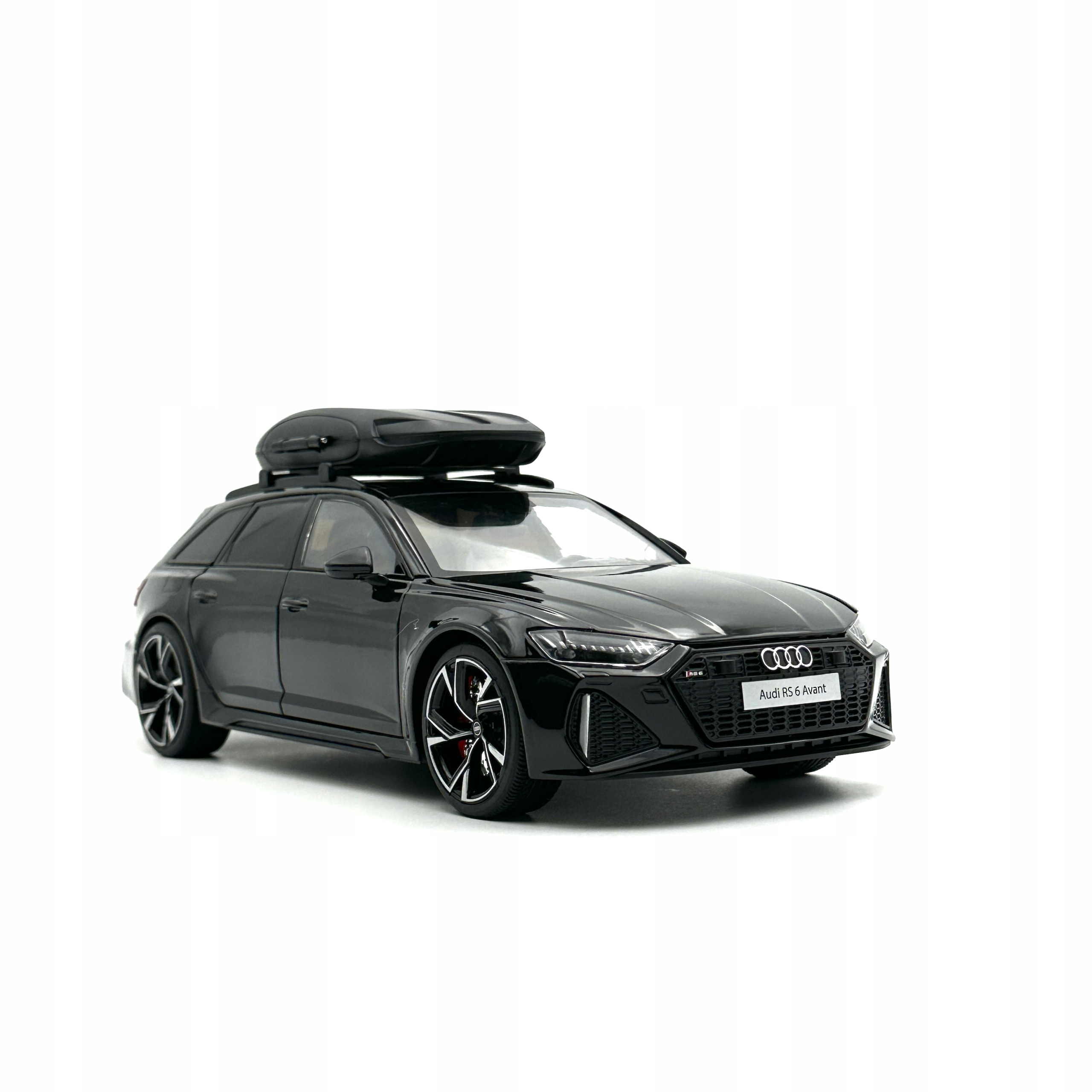Model samochodu AUDI RS6 AVANT BLACK w skali 1:18 (5907344227375 ...