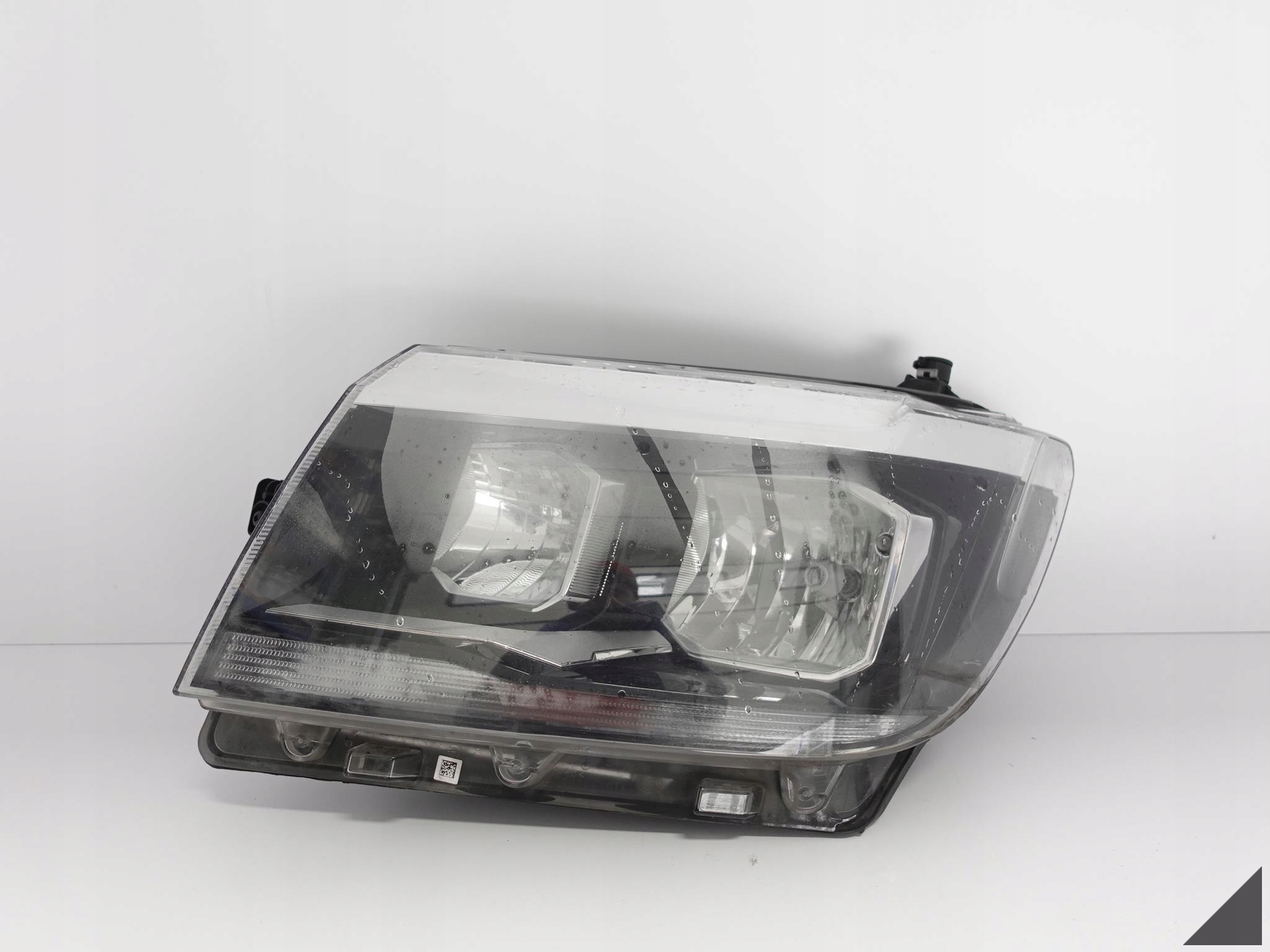 VW CRAFTER II 2 MAN TGE 7C1 16- LAMPA ZWYKŁA LEWA za 250.00PLN z Łowyń ...