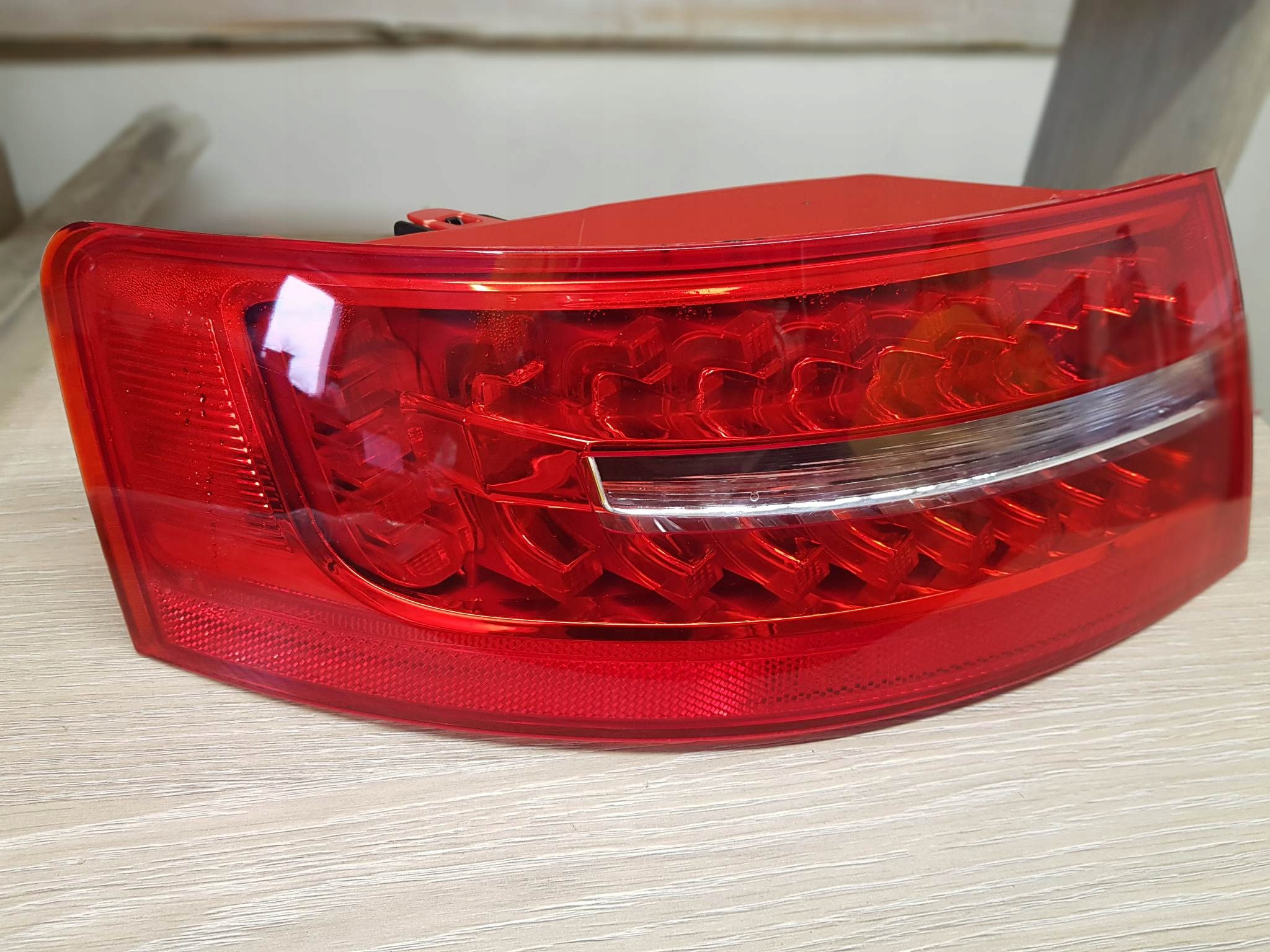 AUDI A6 C6 седан задній ліхтар зовнішній лівий купити на Avtoex з ...