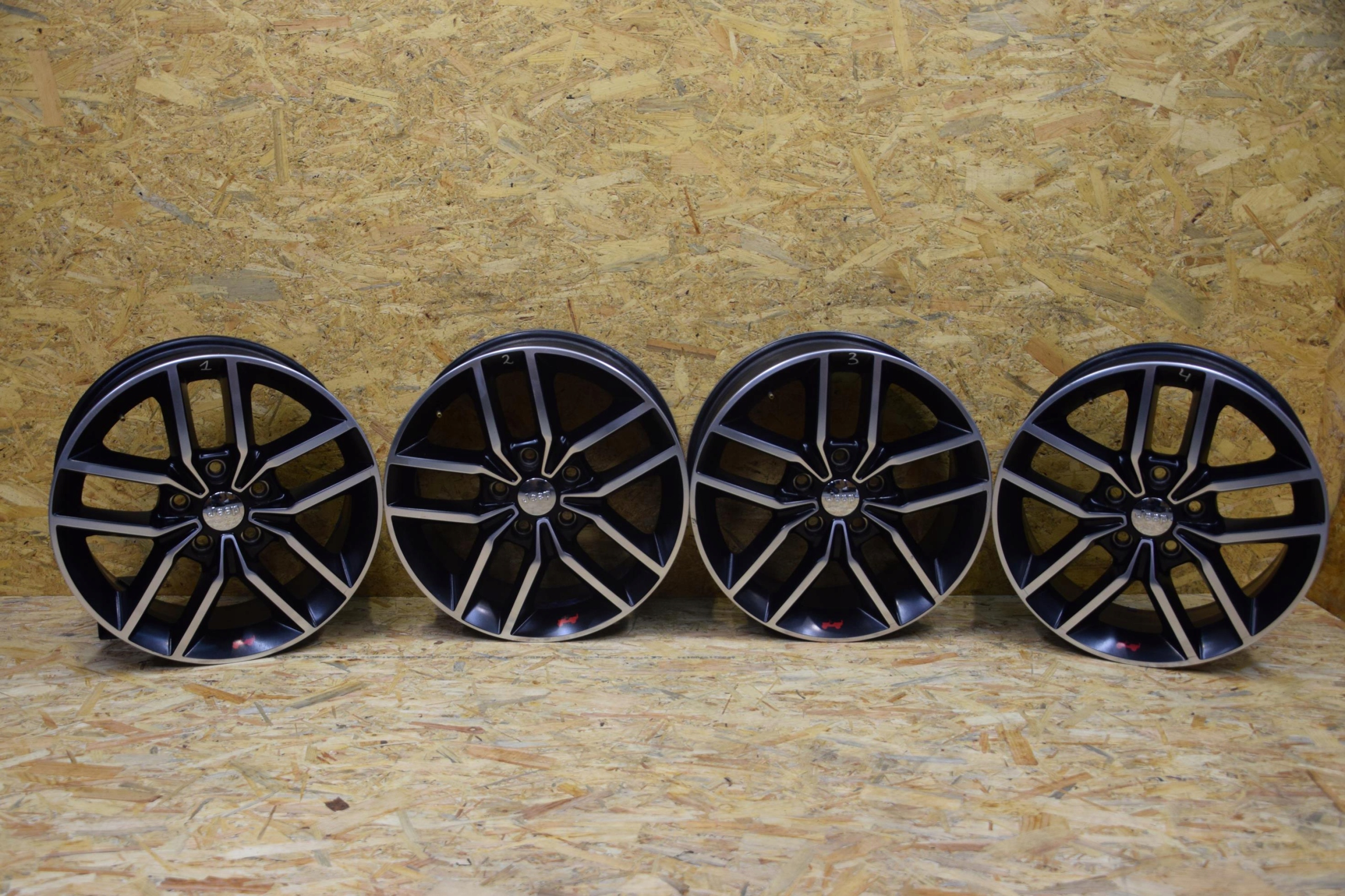 FELGA FELGI R18 18X8J JEEP GRAND CHEROKEE WK2 LIFT ORYGINAŁ 5XK99TRMA ...