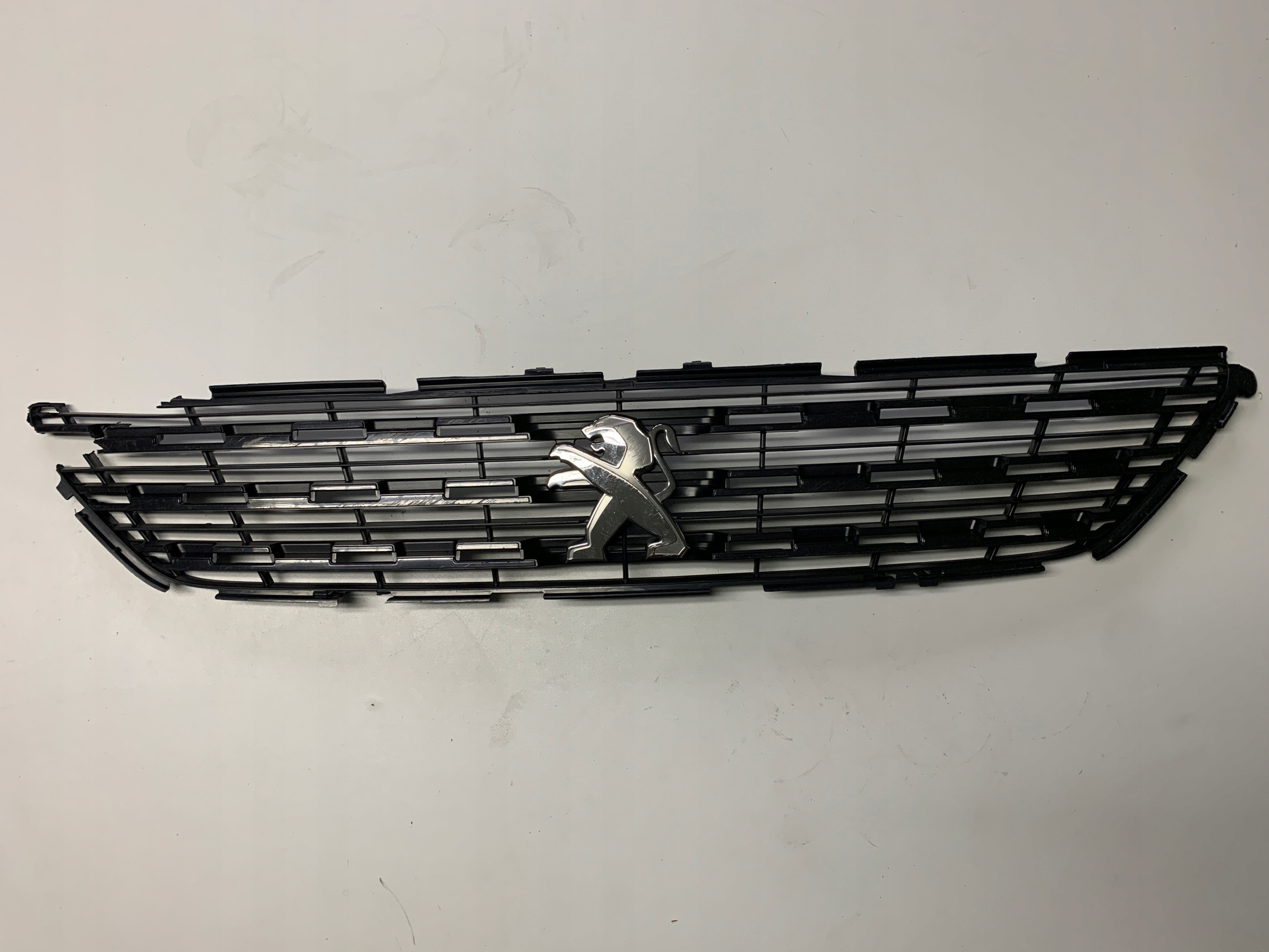 Gril Peugeot 308 T9 - Niska cena na Allegro.pl