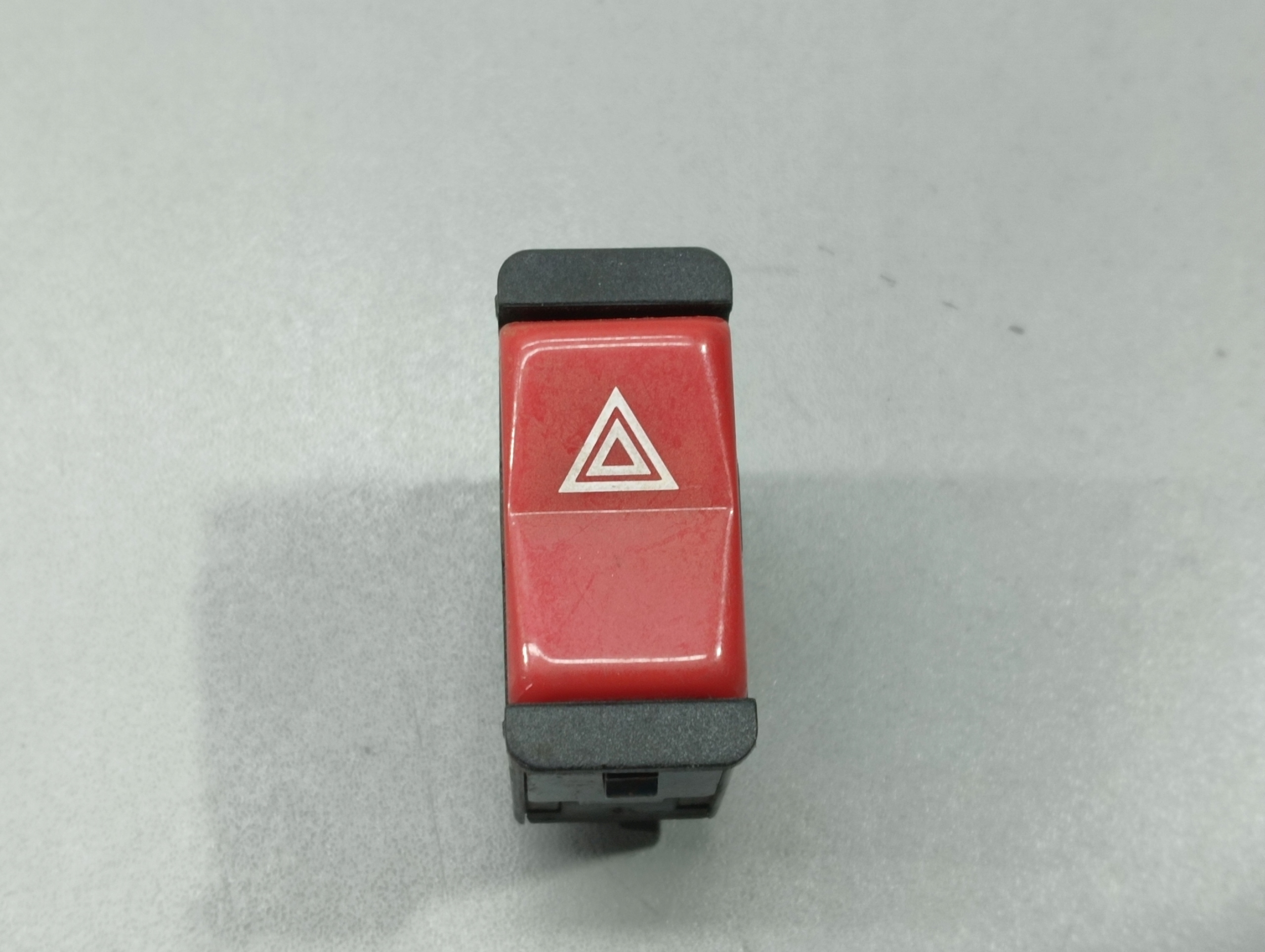 Włacznik swiatel awaryjnych Mercedes-Benz OE 0008209010 - porównaj ceny ...