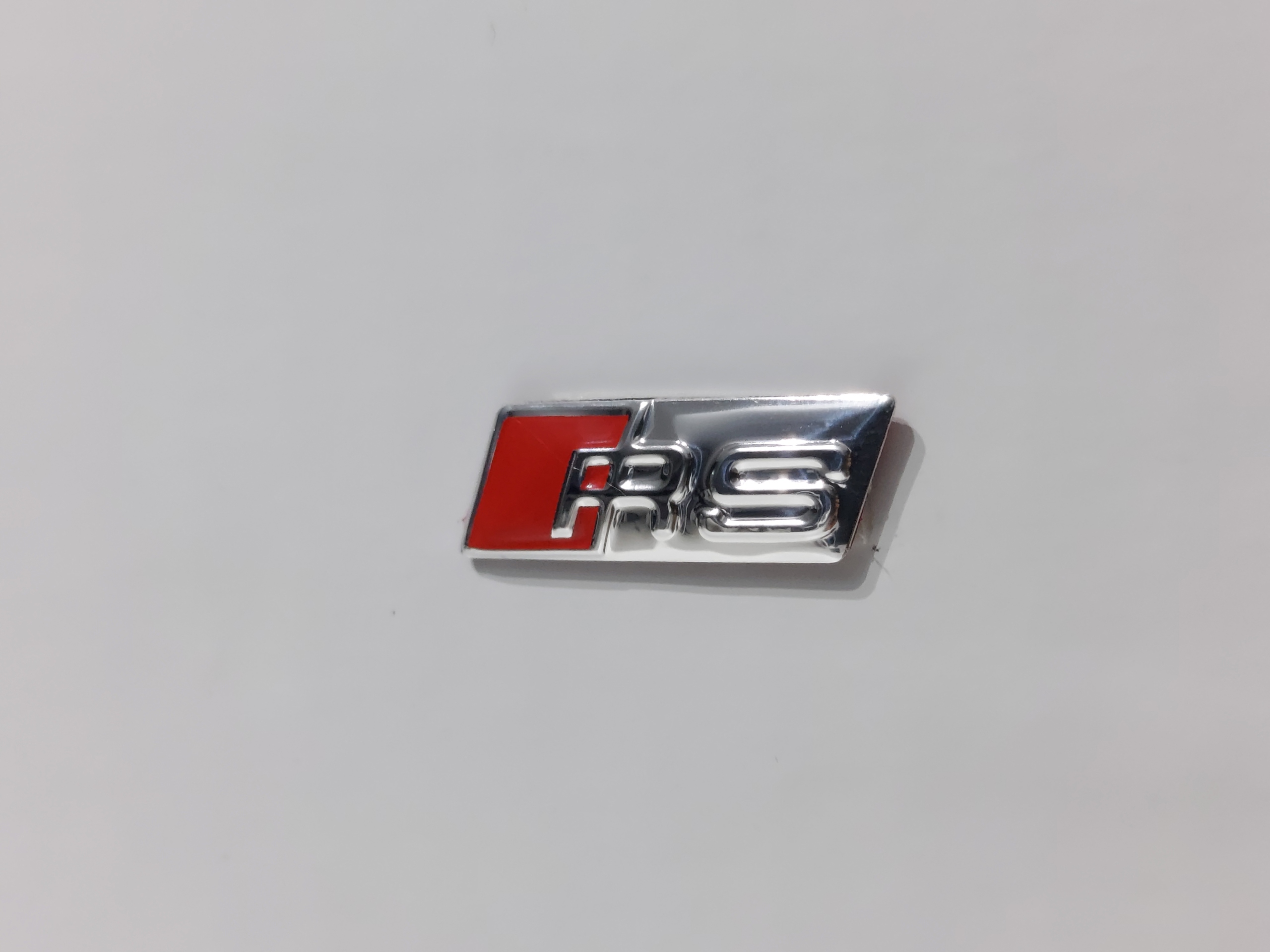 AUDI RS EMBLEMAT LOGO ZNACZEK NAPIS NAKLEJKA NA KIEROWNICĘ CHROMOWANY ...