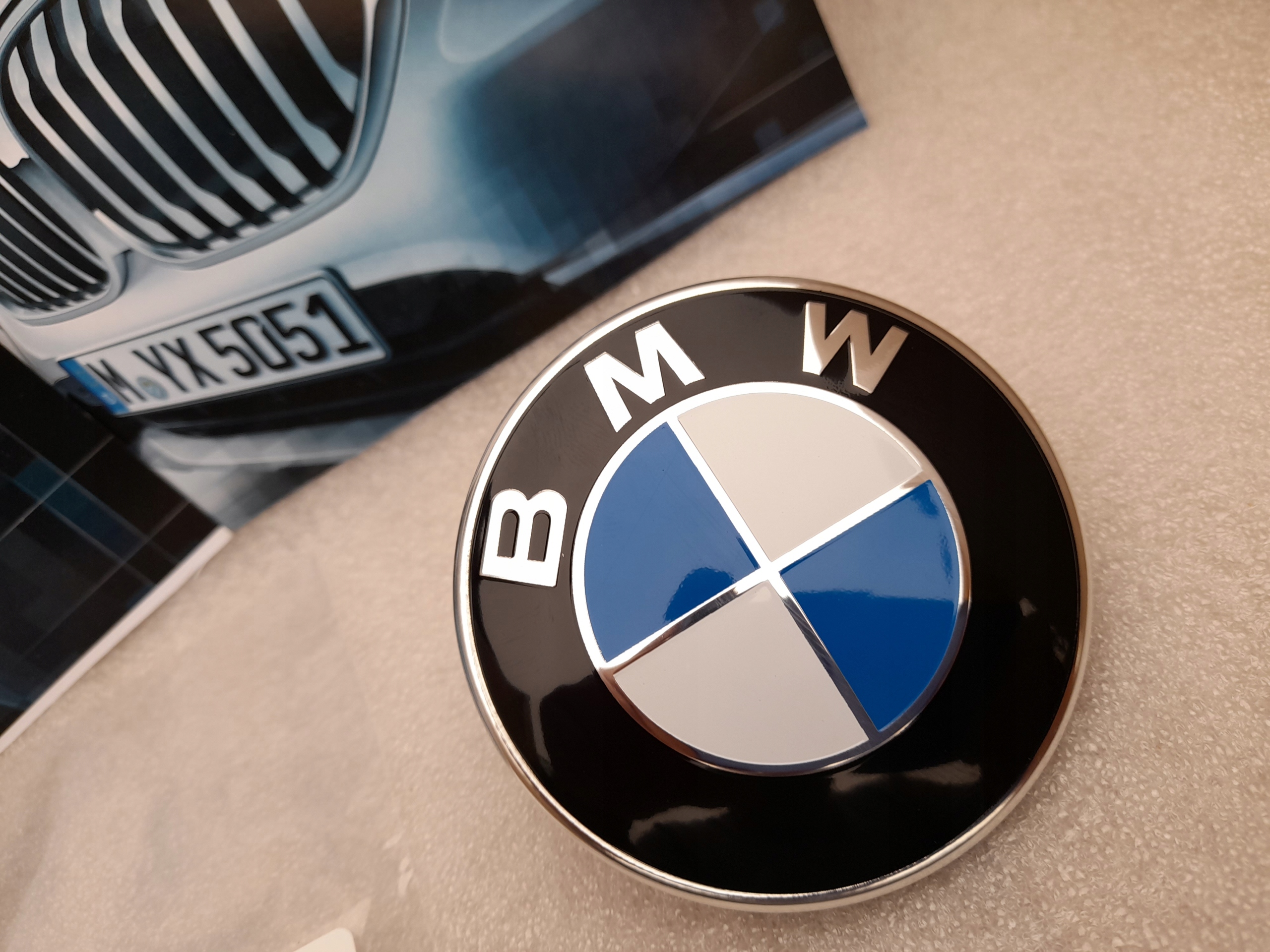 Emblemat tył klapa 78mm BMW E39 ZAMIENNIK • Cena, Opinie - Allegro