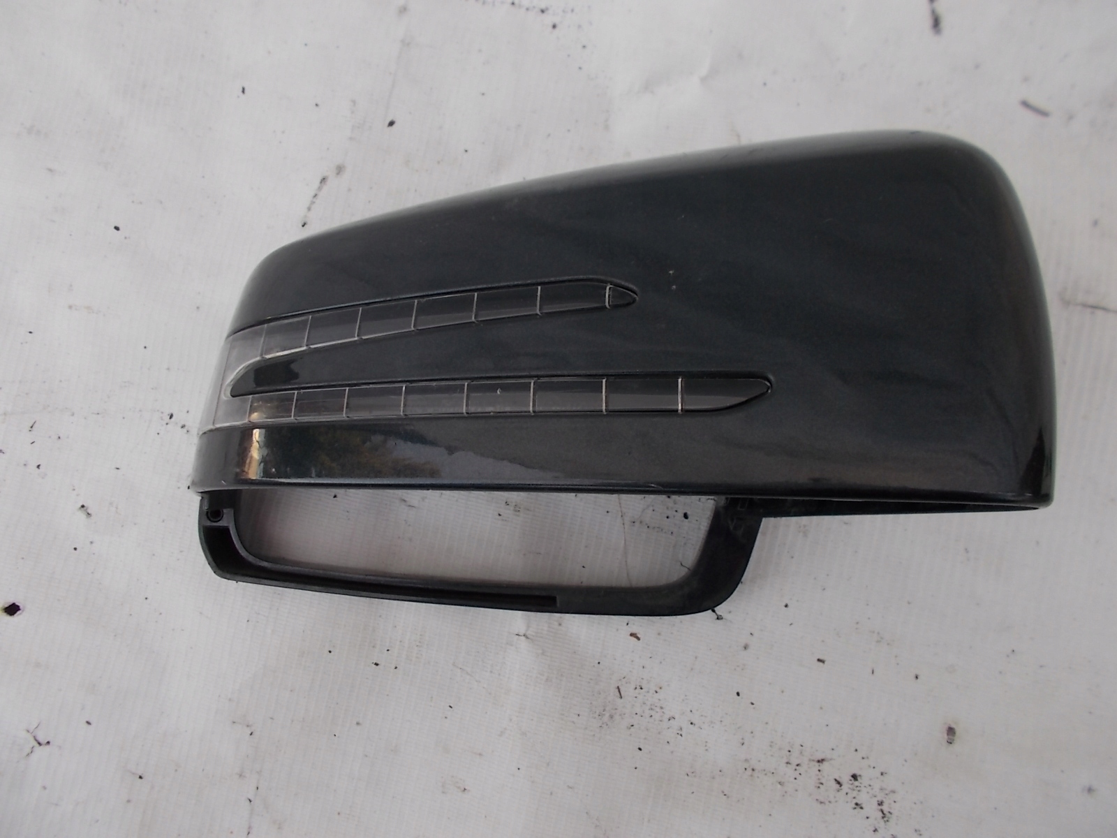 MERCEDES C W204 E W212 W176 OBUDOWA LUSTERKA PRAWA A2129067301 za 100 ...